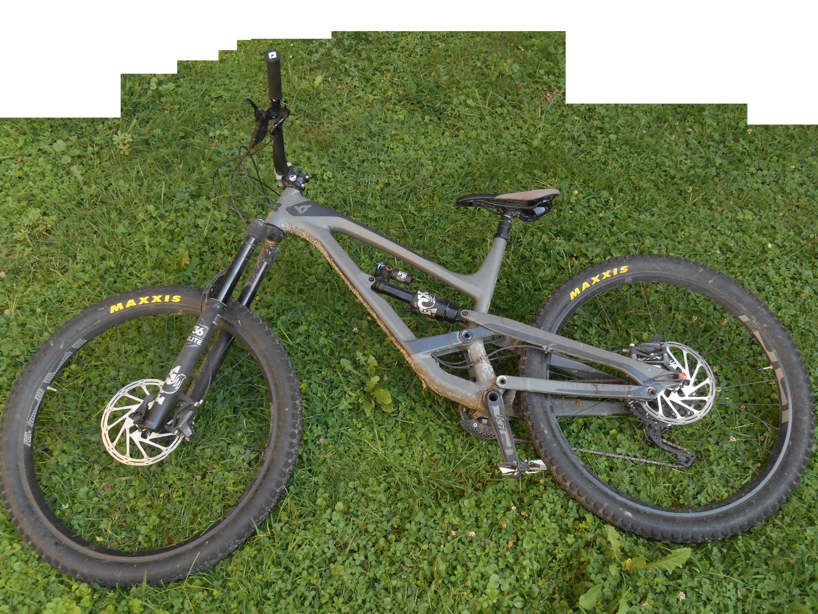 Enduro kolo YT Capra AL Comp 2019 27,5 velikost L