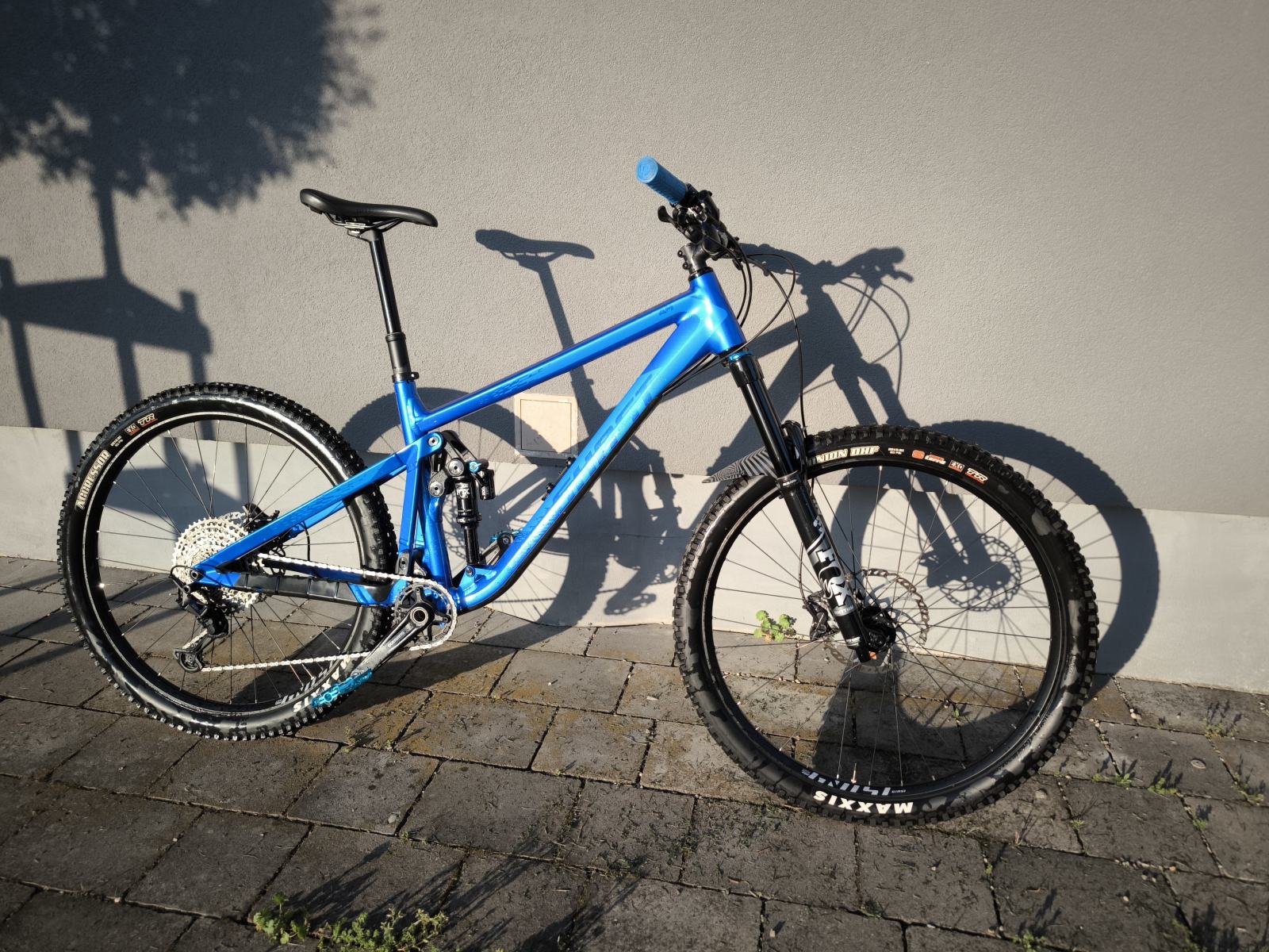 Ghost Riot AM Essential