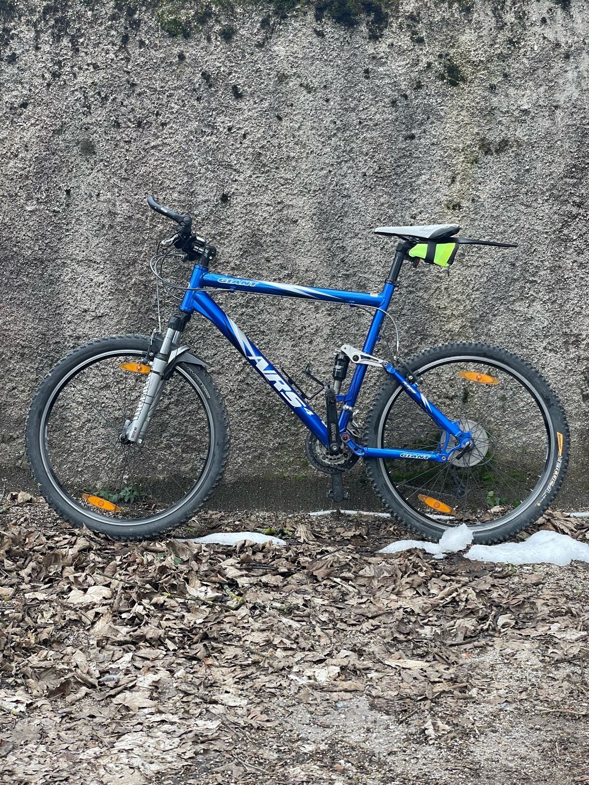 Giant NRS 4 gorsko kolo