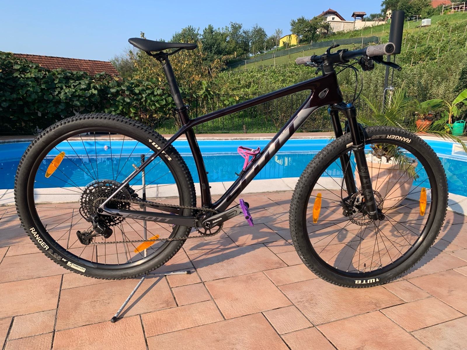 Gorsko žensko kolo Scott scale contessa 920 vel.L carbon