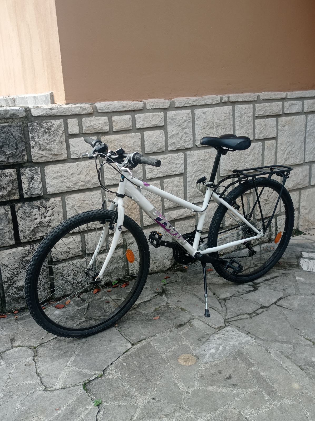 MBT Btwin Rockrider 300 Hardtail 26 dekliško kolo