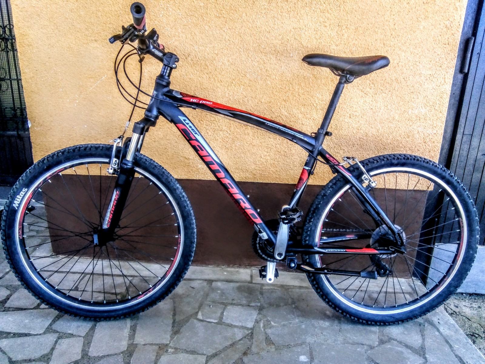 ODLIČNO OHRANJENO KOLO UMIT CAMARO XC PRO
