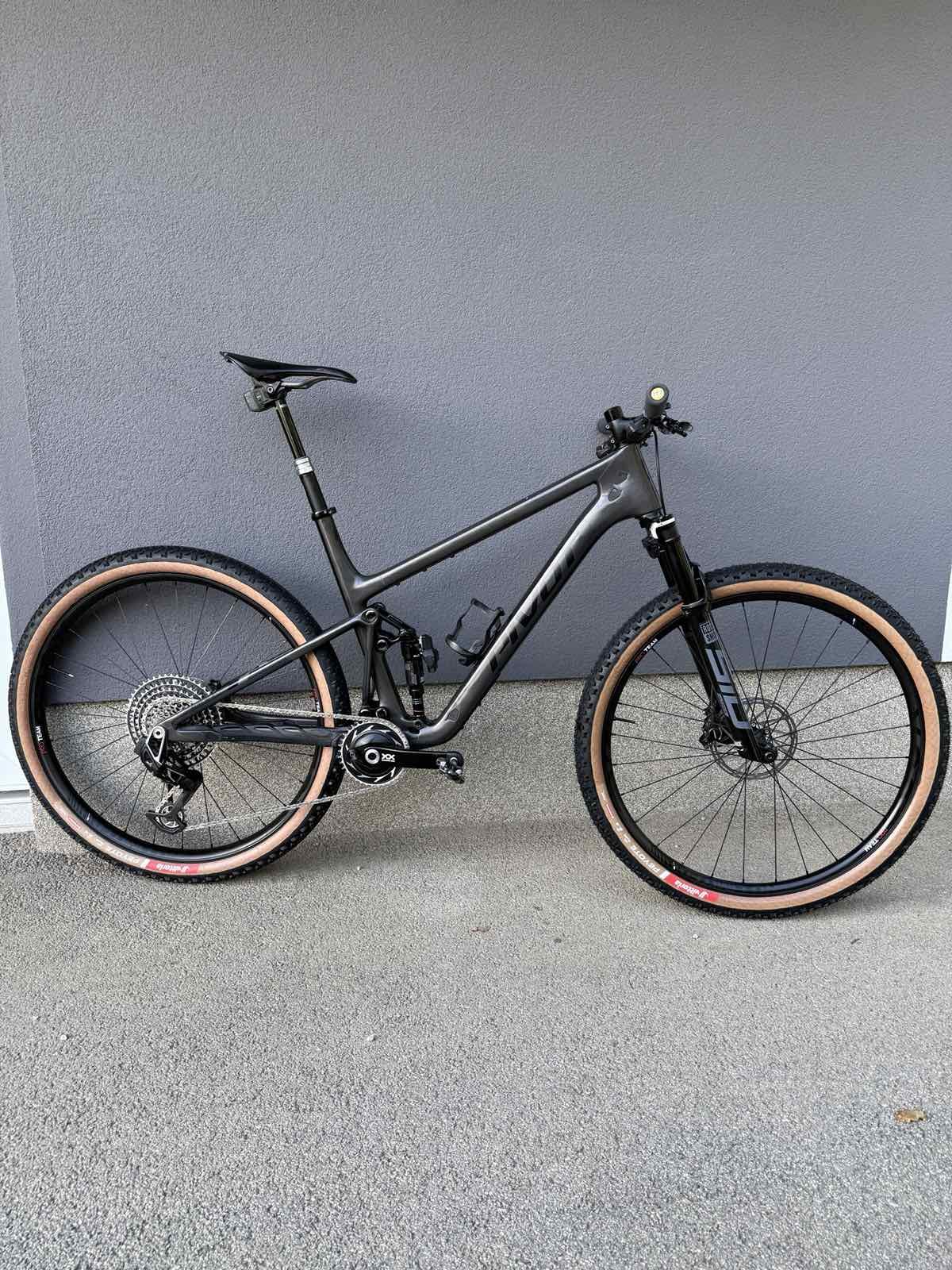 Pivot Mach 4SL