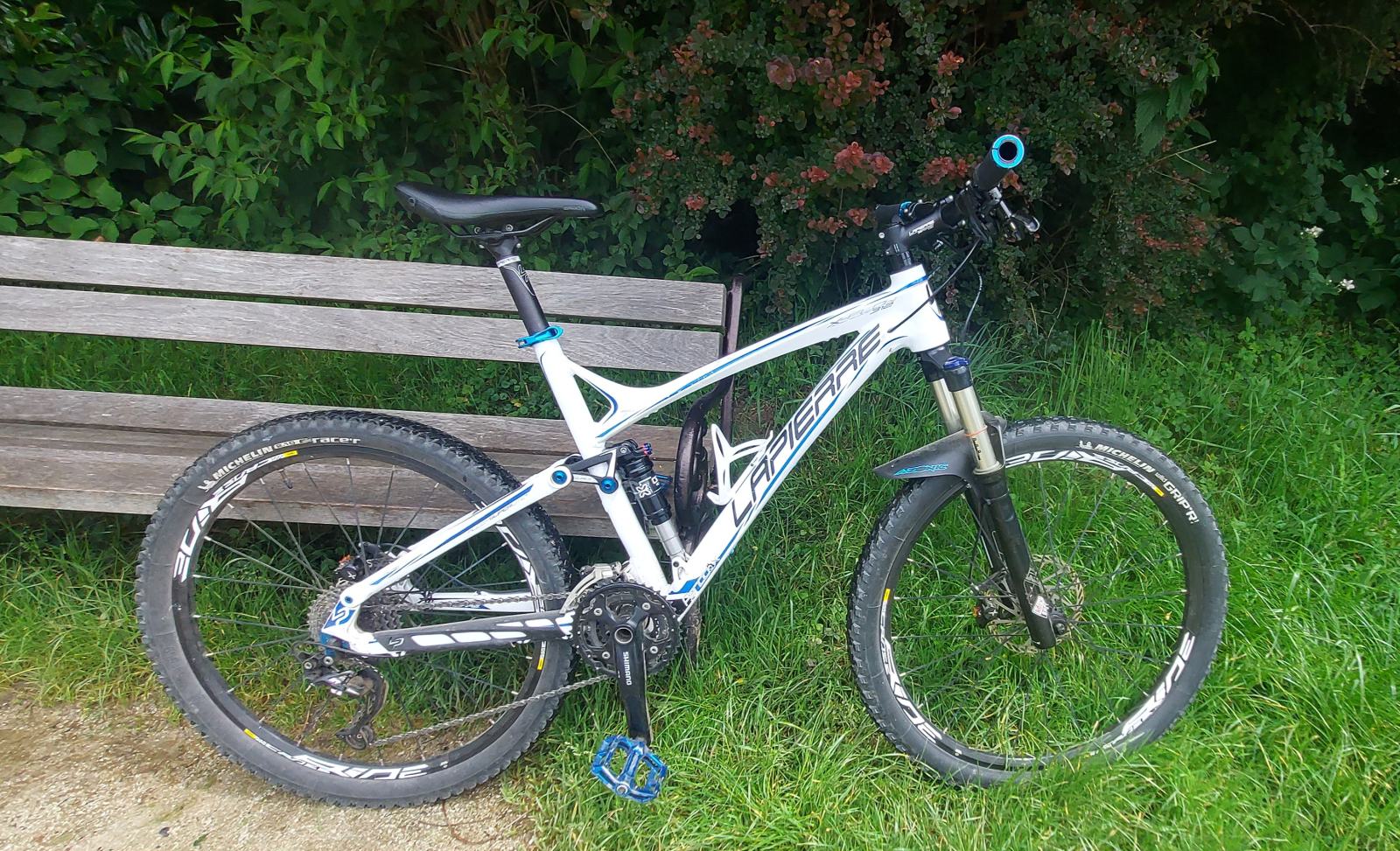 Prodam žensko rabljeno polnovzmeteno gorsko kolo Lapierre x flow 310