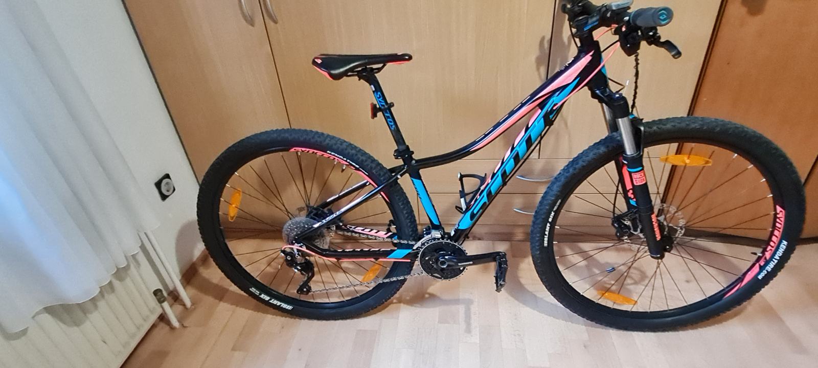 SCOTT SCALE CONTESSA 910,RAČUN, SHIMANO DEORE XT,AIR ROCK SHOX