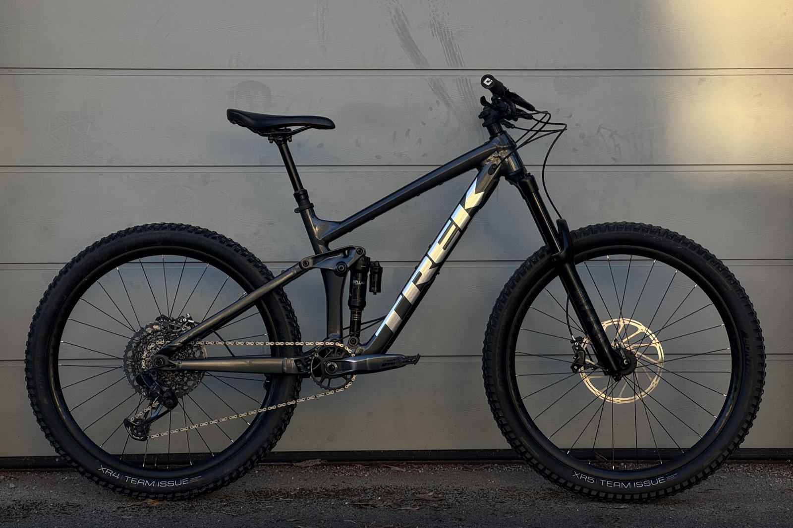 Trek Remedy 8 M - kot nov, SRAM Code RSC, servisirano vzmetenje