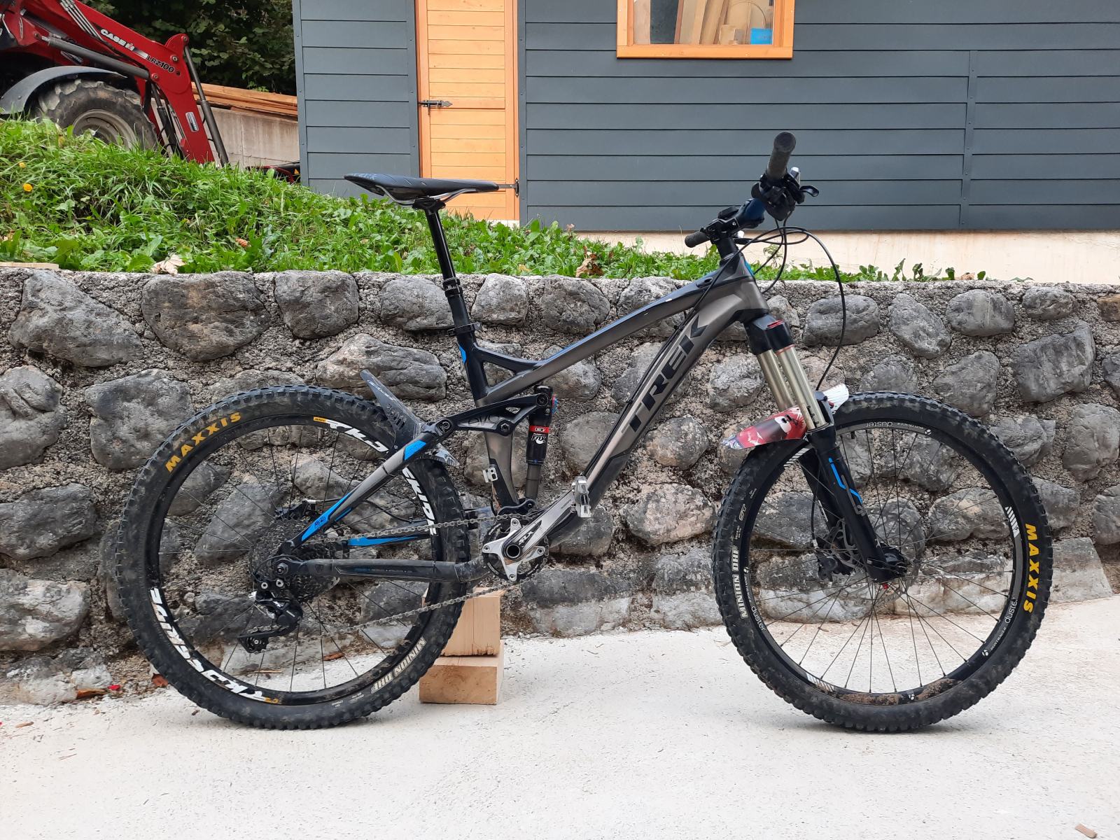 Trek slash 7