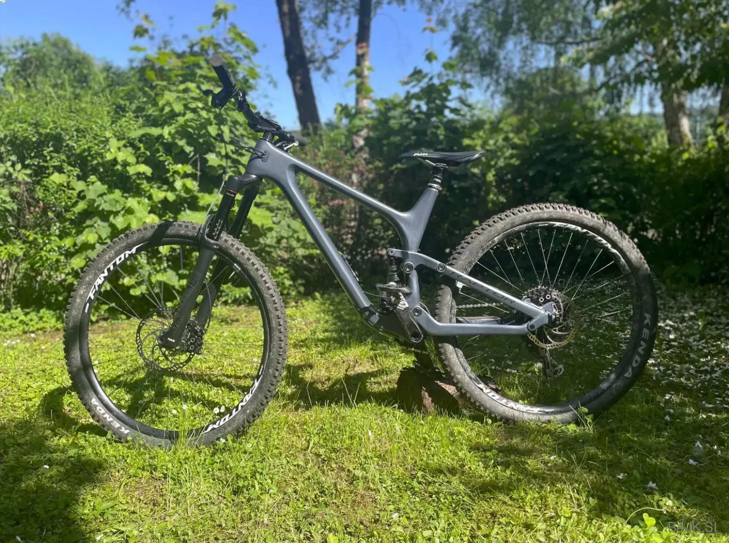 Wheeler Raptor, full-carbon trail kolo, UGODNO