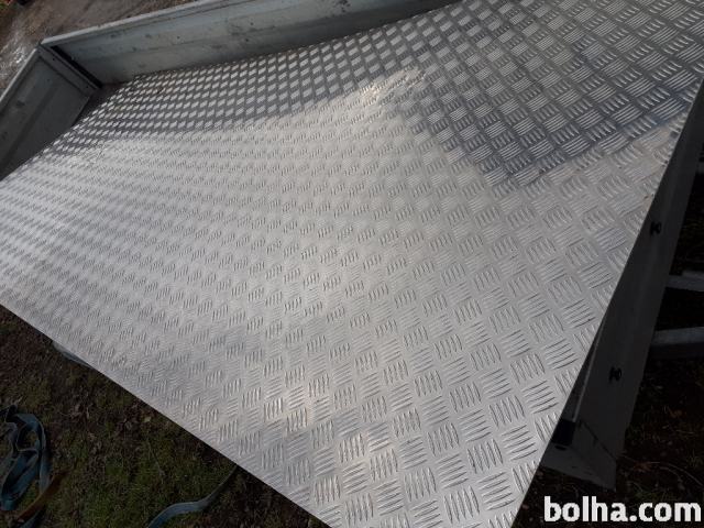 Alu plošče rebrasti pohodni aluminij solza