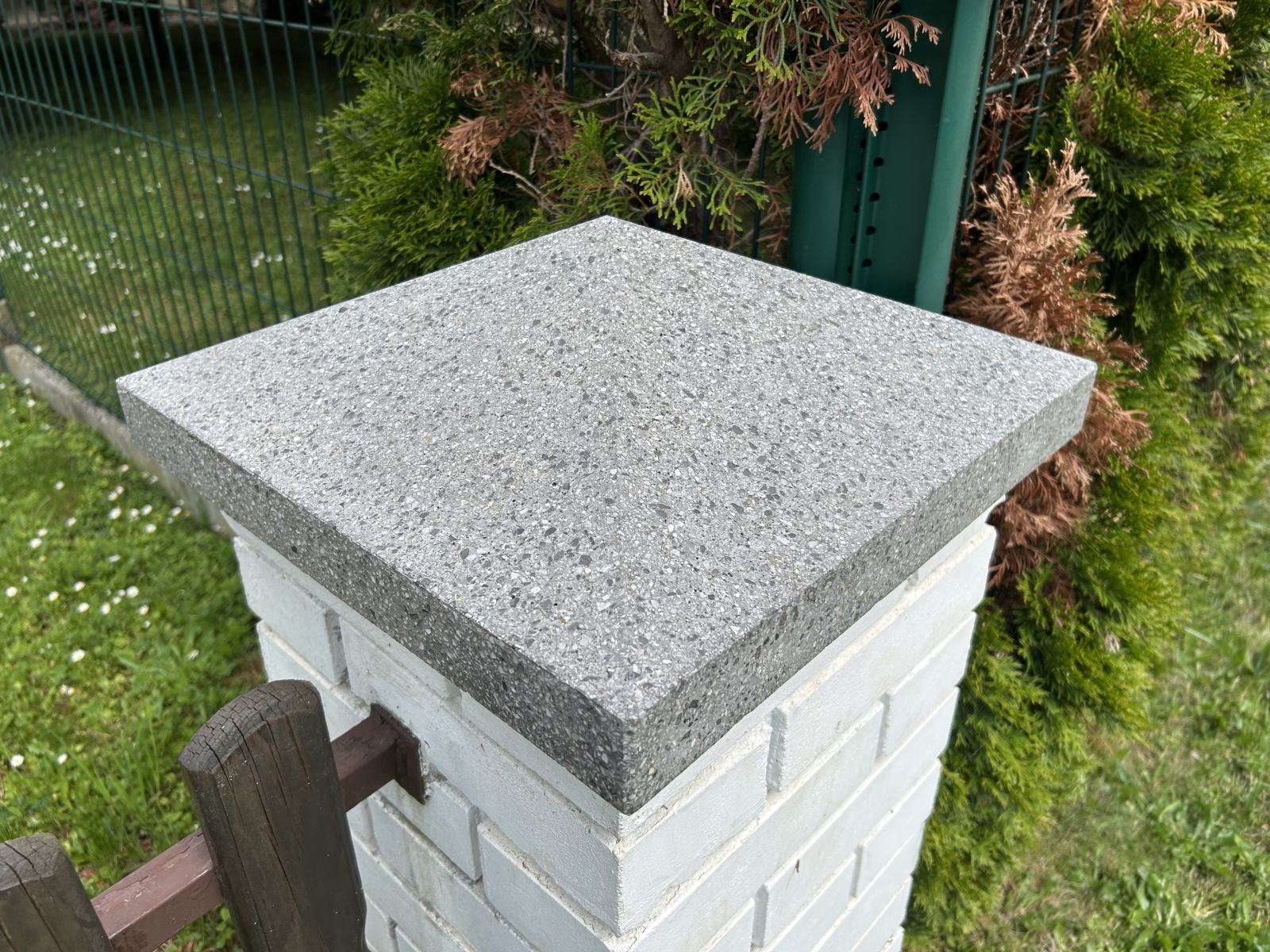 Betonska kapa za steber - brušen beton