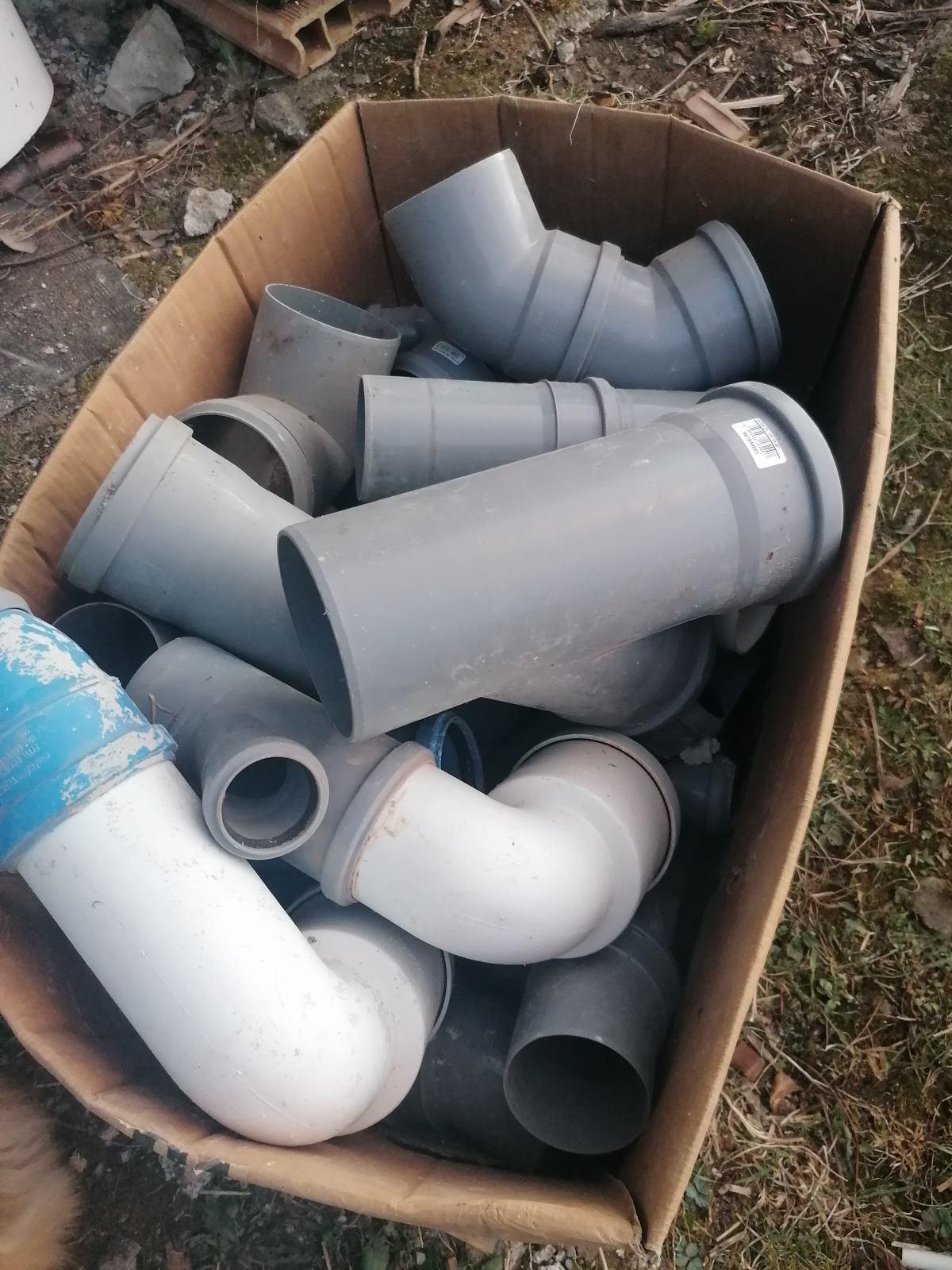 Cev PVC plasticna za kanalizacijo SIVA