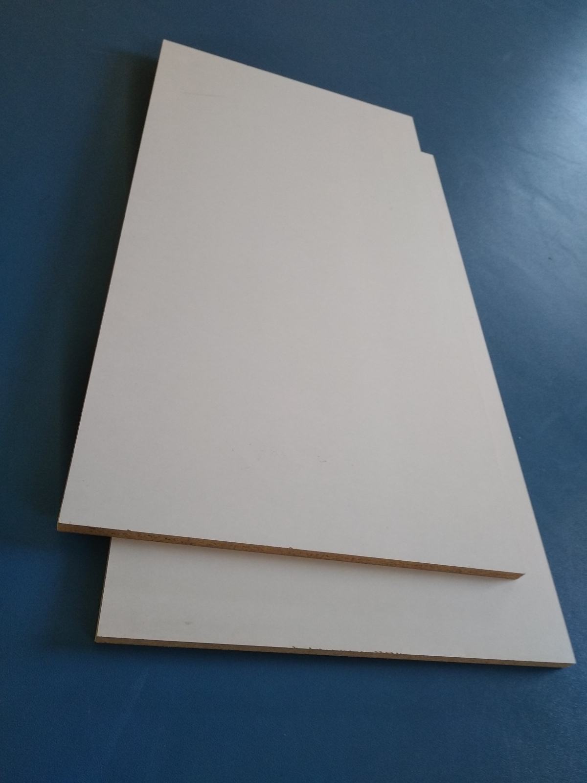 Iverica-iverka Lesonit