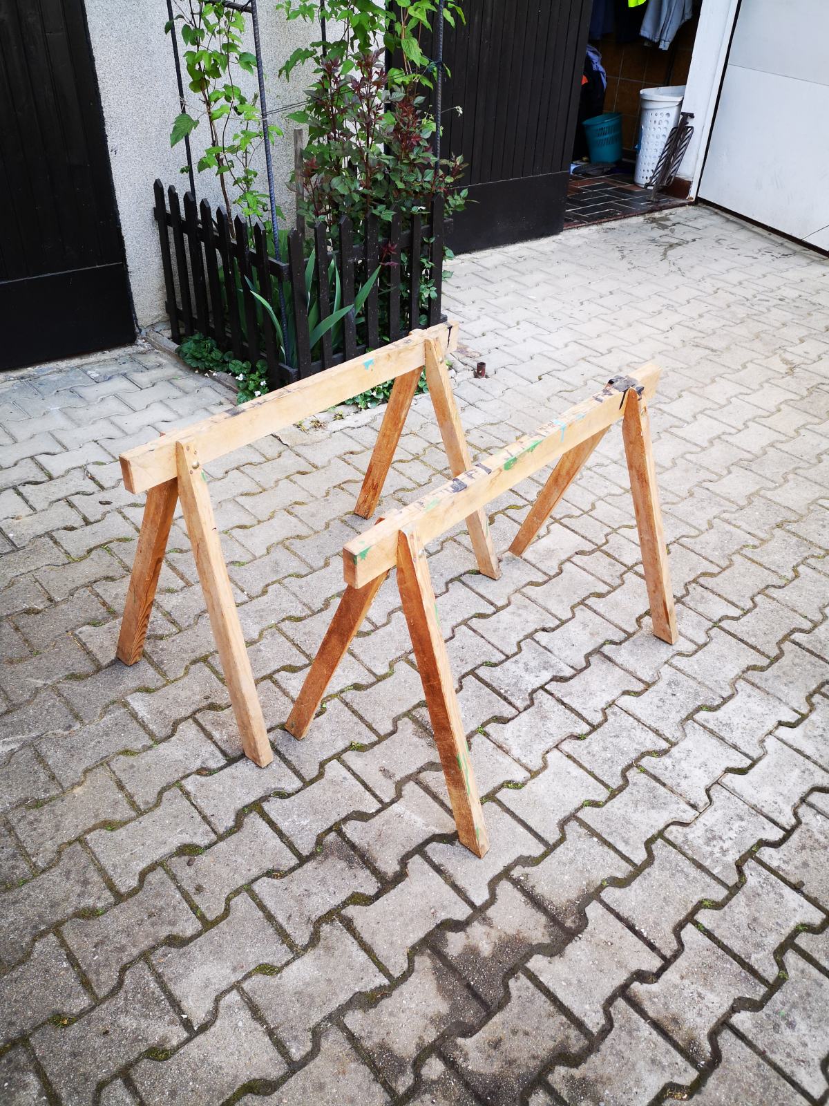 lesene koze, dve kozi