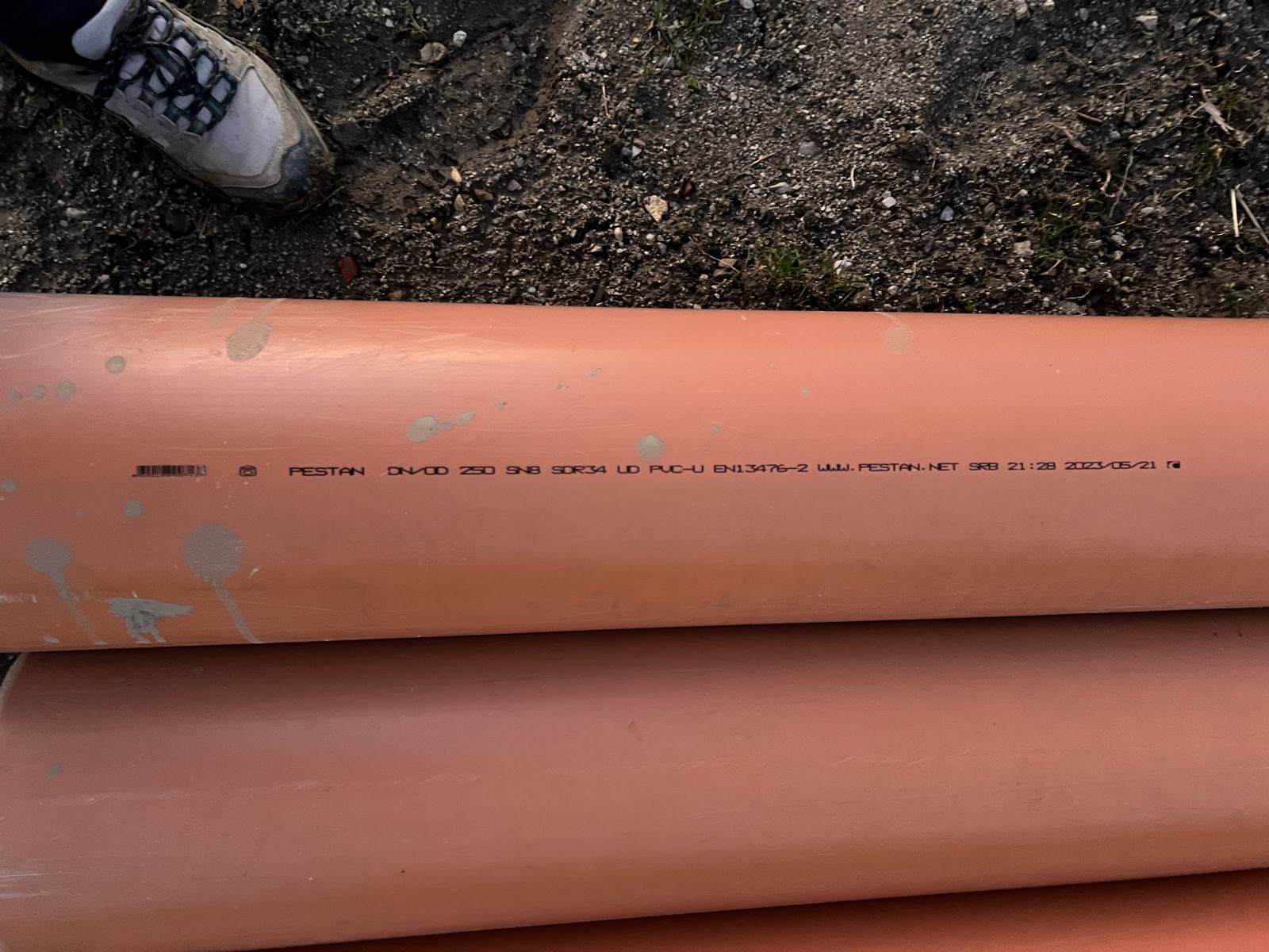 Prodam kanalizacijske cevi DN 250 dolžine 6m