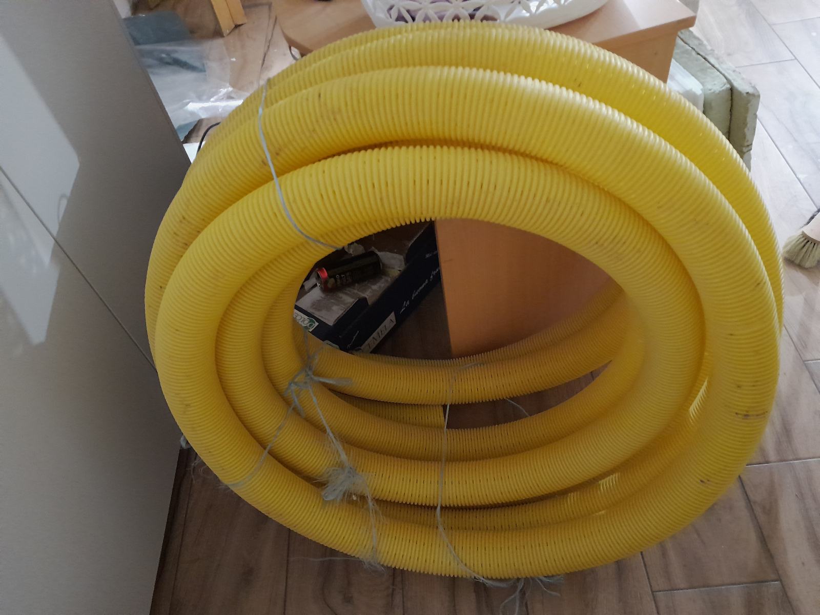 Prodam pvc drenažna cev fi 80 mm