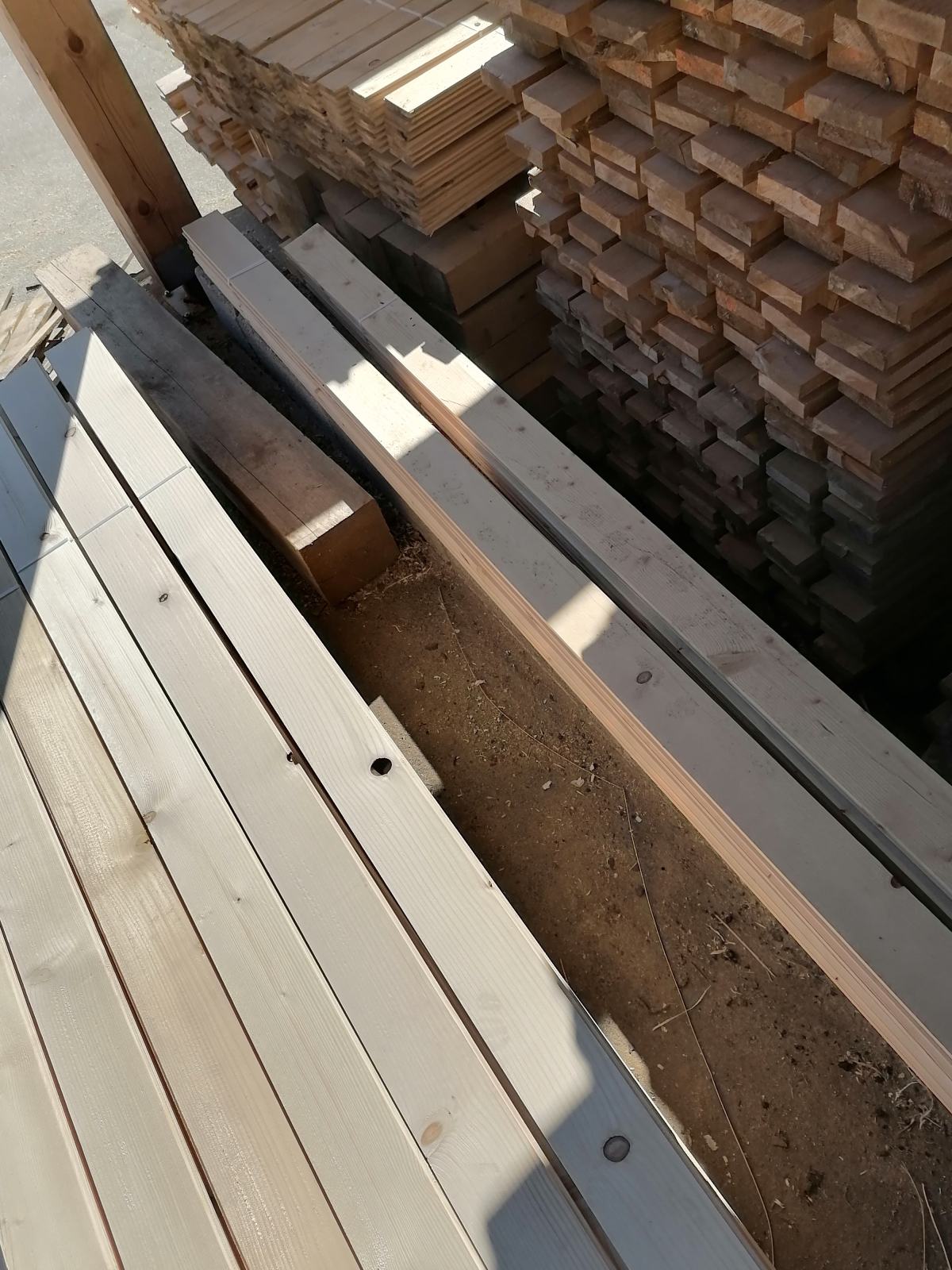 Brune, ladijski pod, opaž