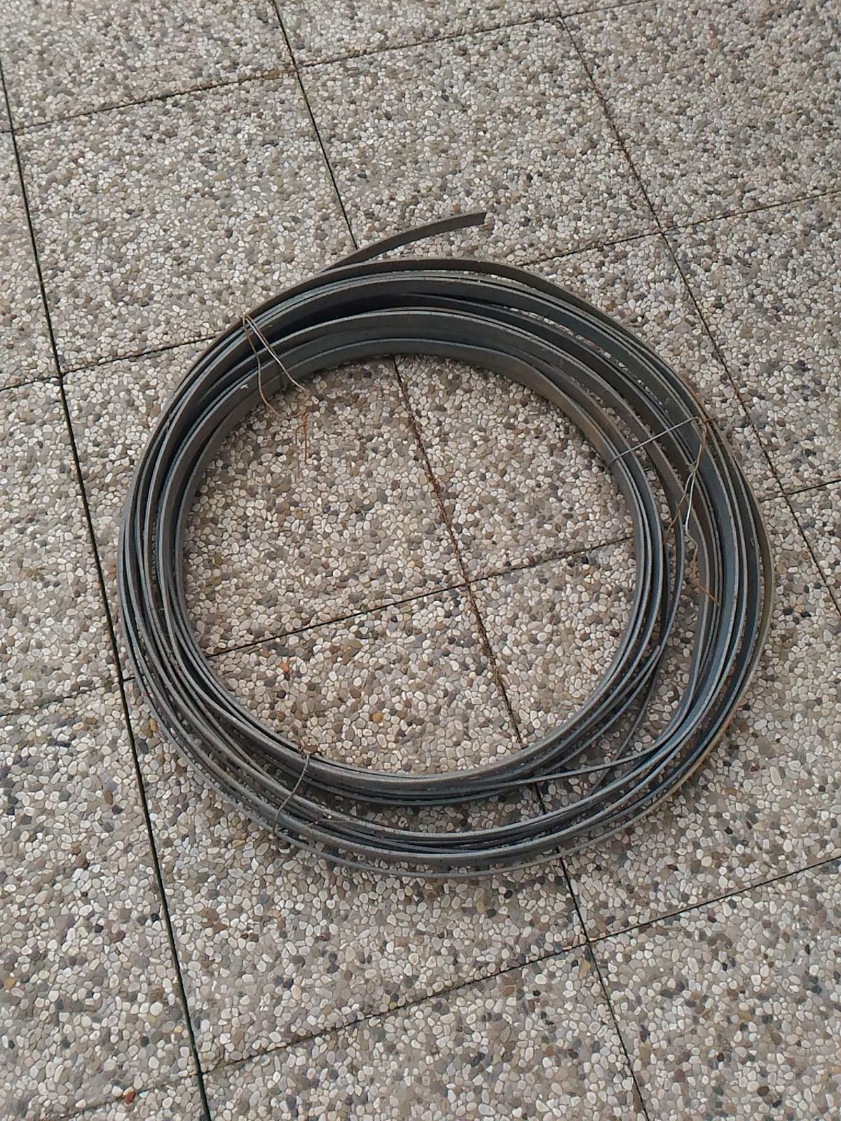 Valjanec 25x4 mm, 25 kg
