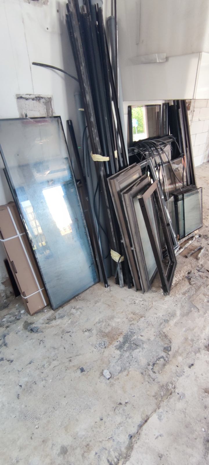 Stop sol steklo (stara okna?