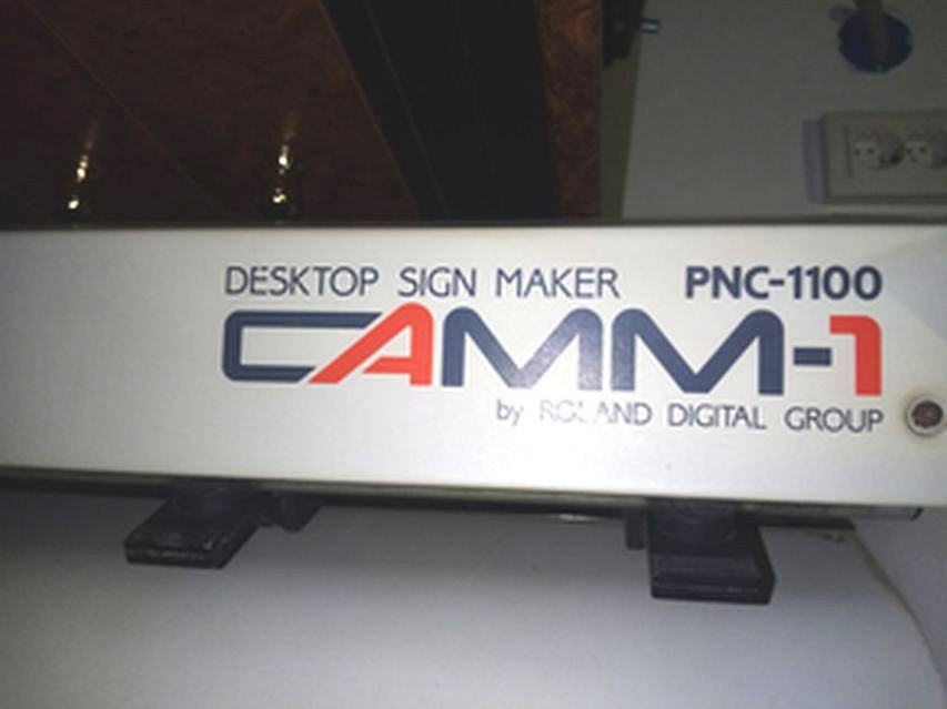 Roland CAMM-1 PNC-1100 24 Vinyl Cutter Desktop Sign Maker