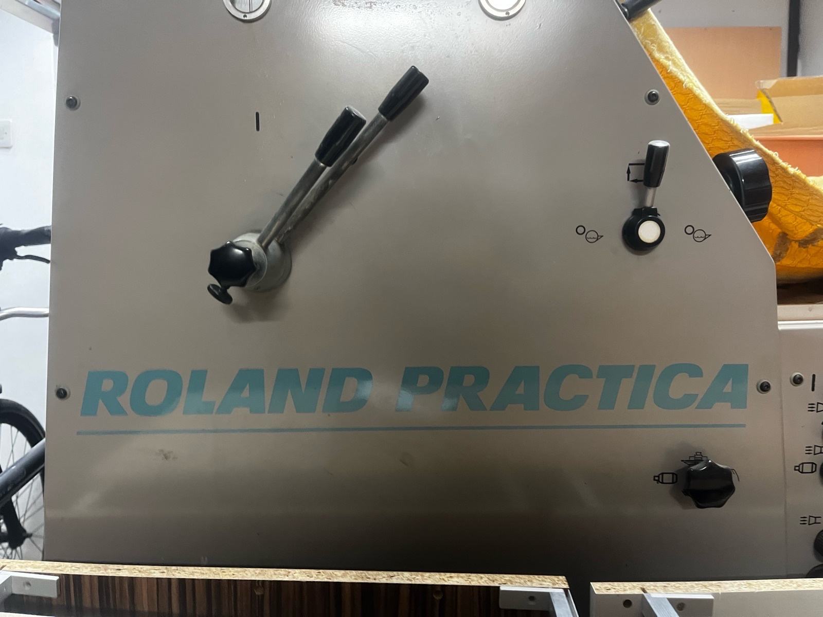 Tiskarski stroj Roland Practica PR 00 1996