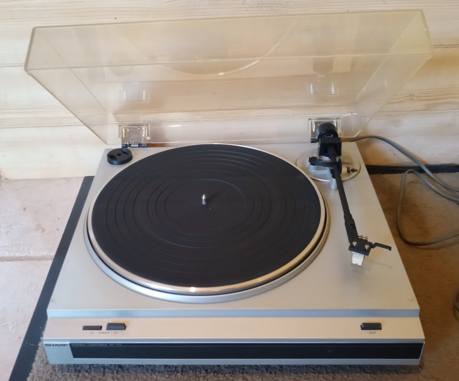 Gramofon SHARP AP-155