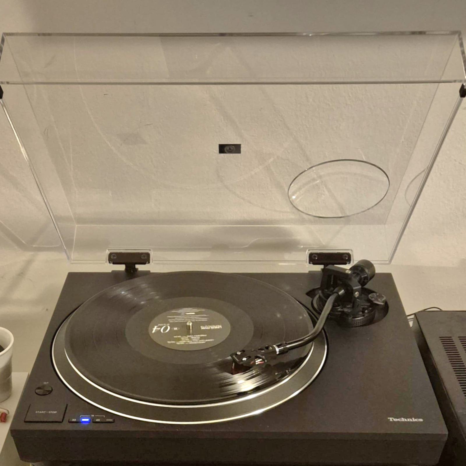 Gramofon Technics sl-1500c