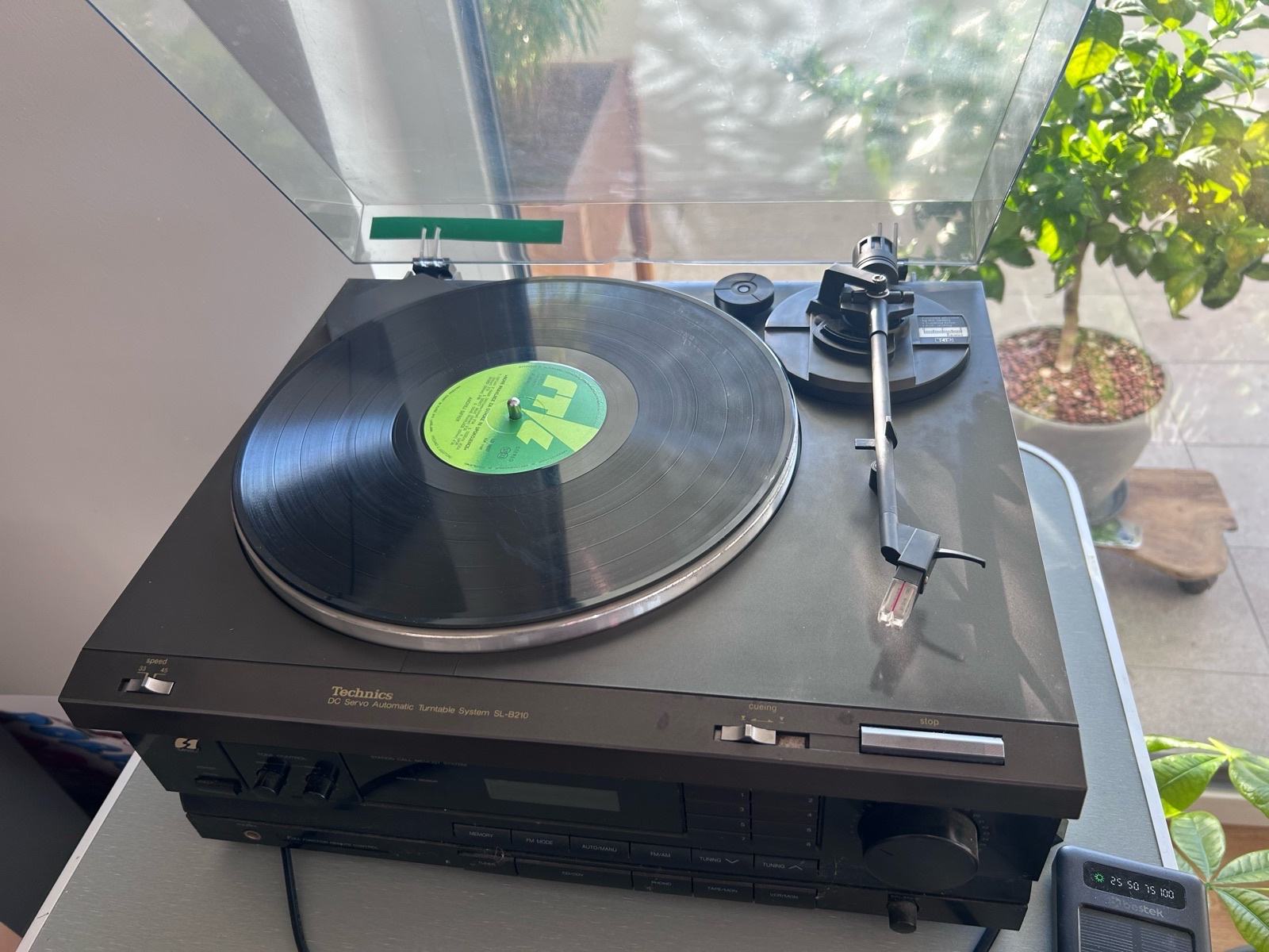 Gramofon Technics SL-B210