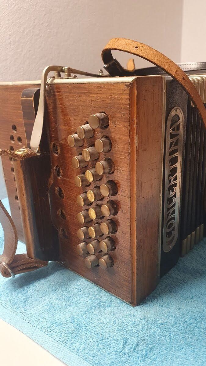 Concertina - Koncertina - Diatonična harmonika