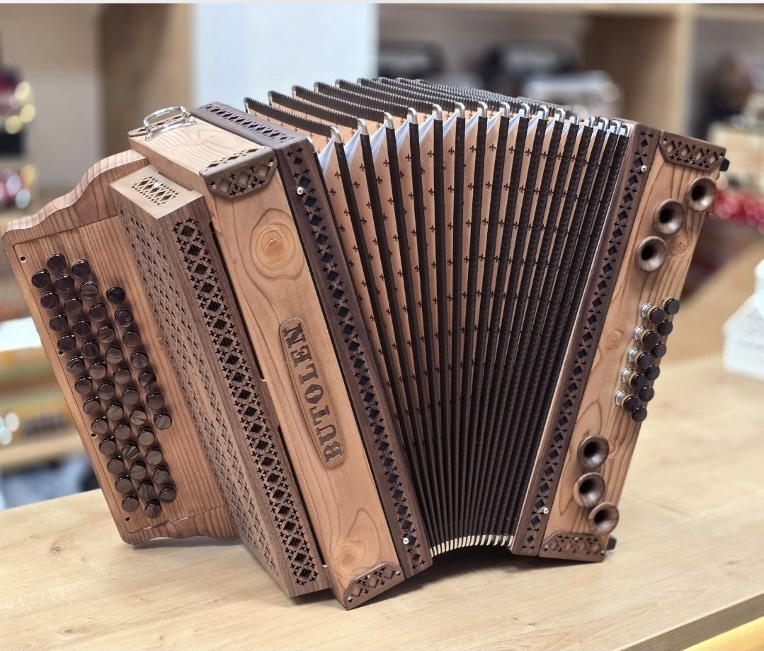 Diatonična harmonika BUTOLEN HEA Amano 38 oz 46,62€ mesečno