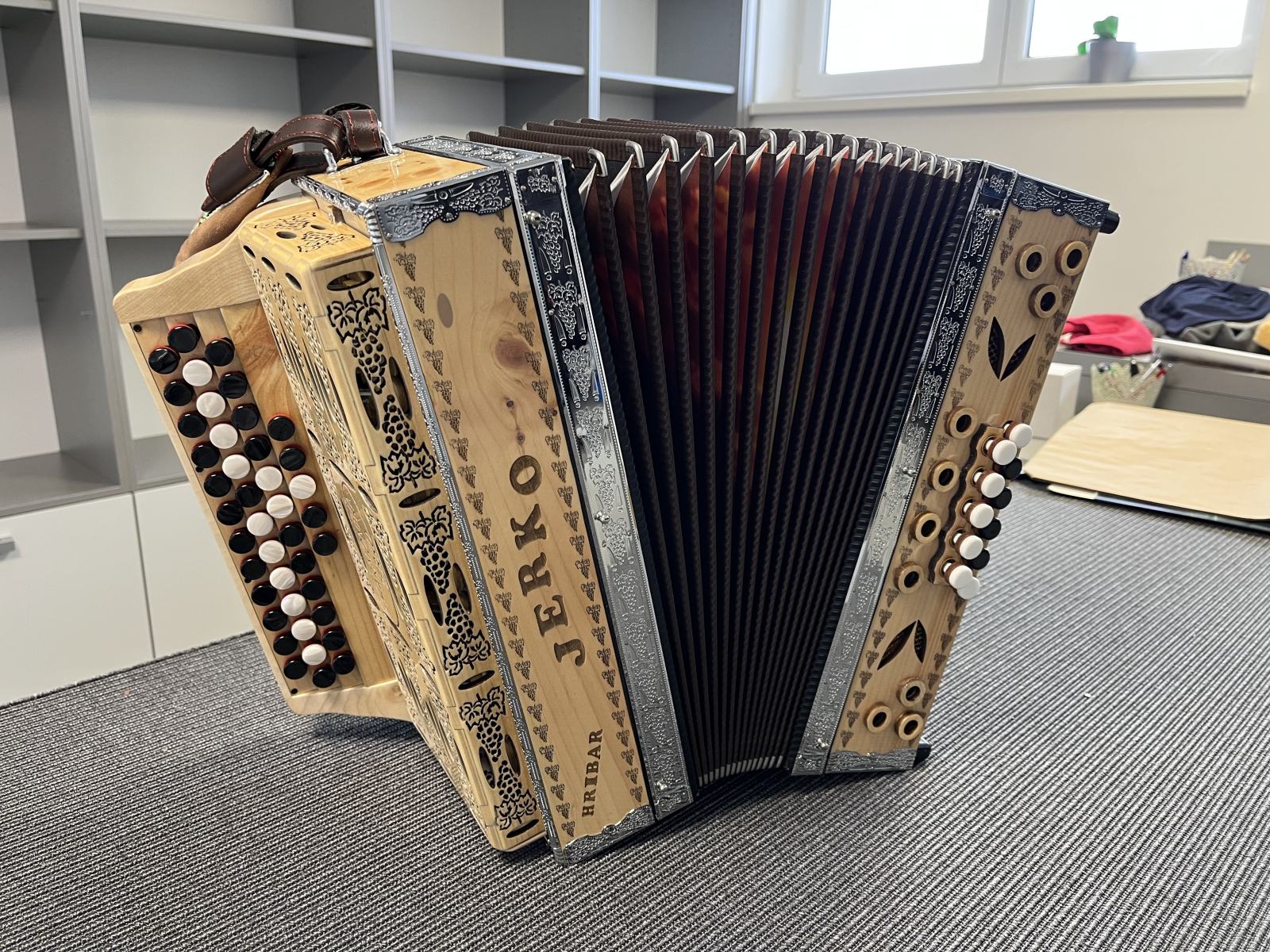 Diatonična harmonika Jerko (novo) CFB 38 cm