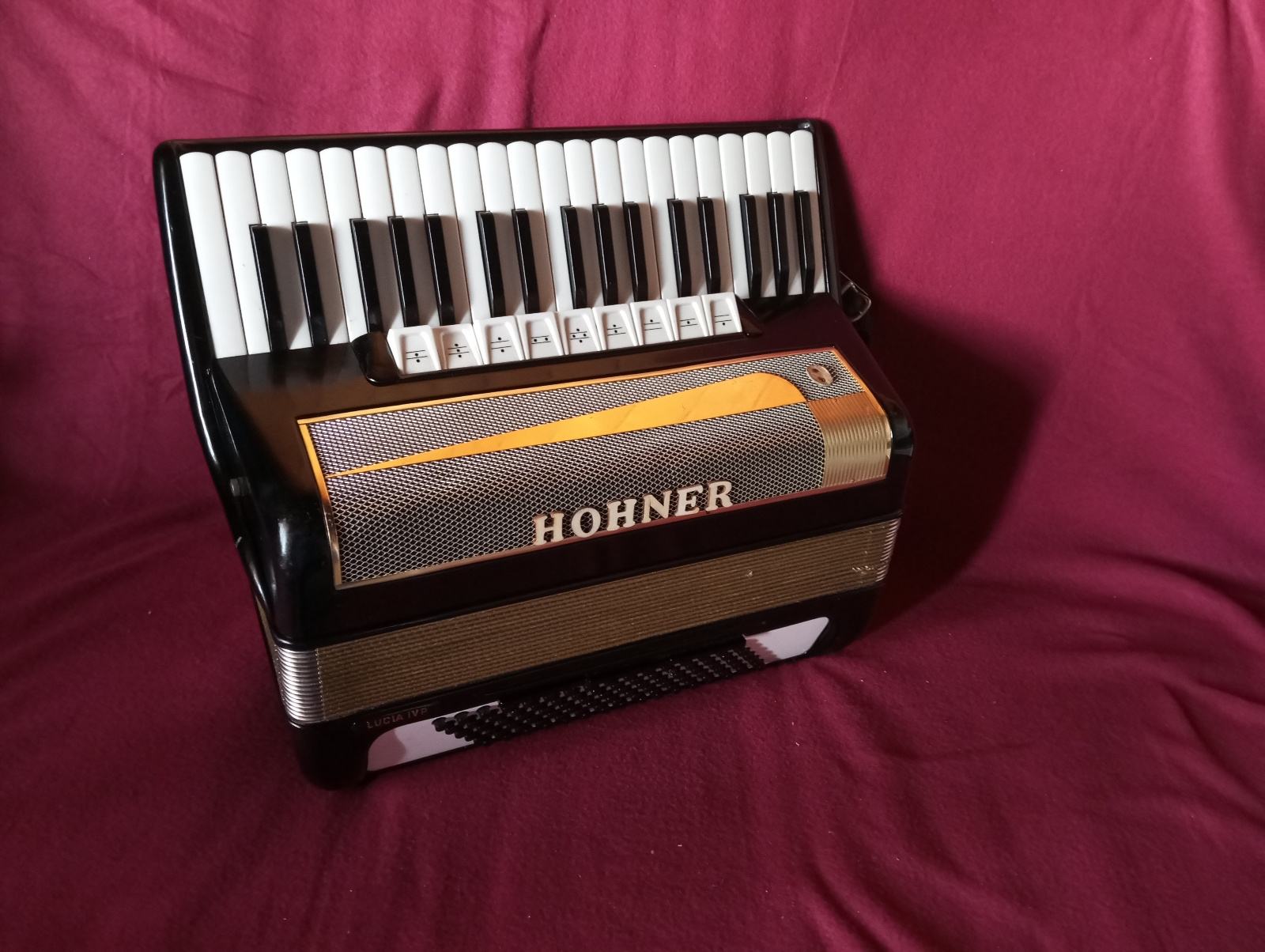Harmonike Hohner, Melodija 80 96 bas