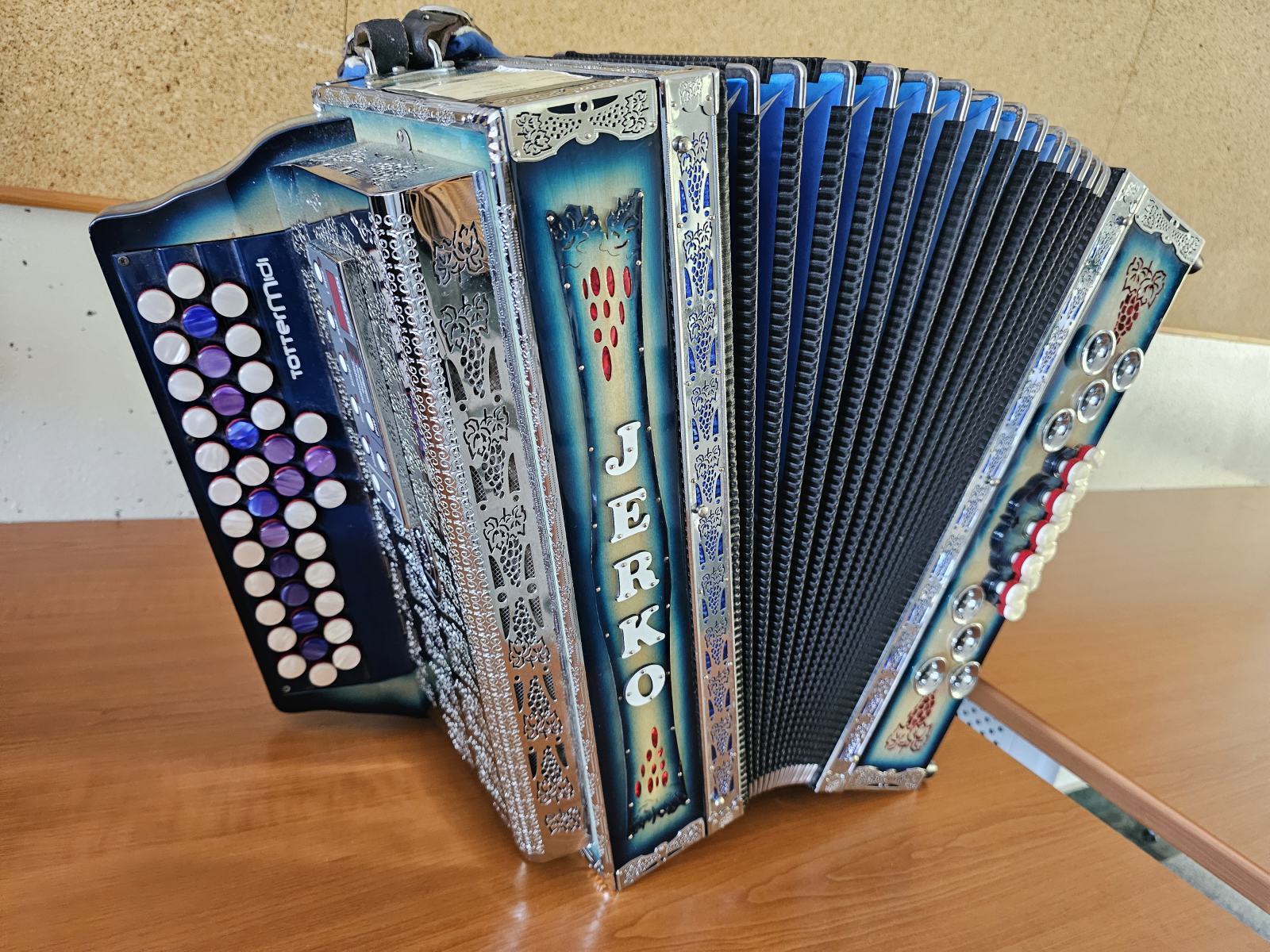 Harmonika Jerko, CFB, totter midi