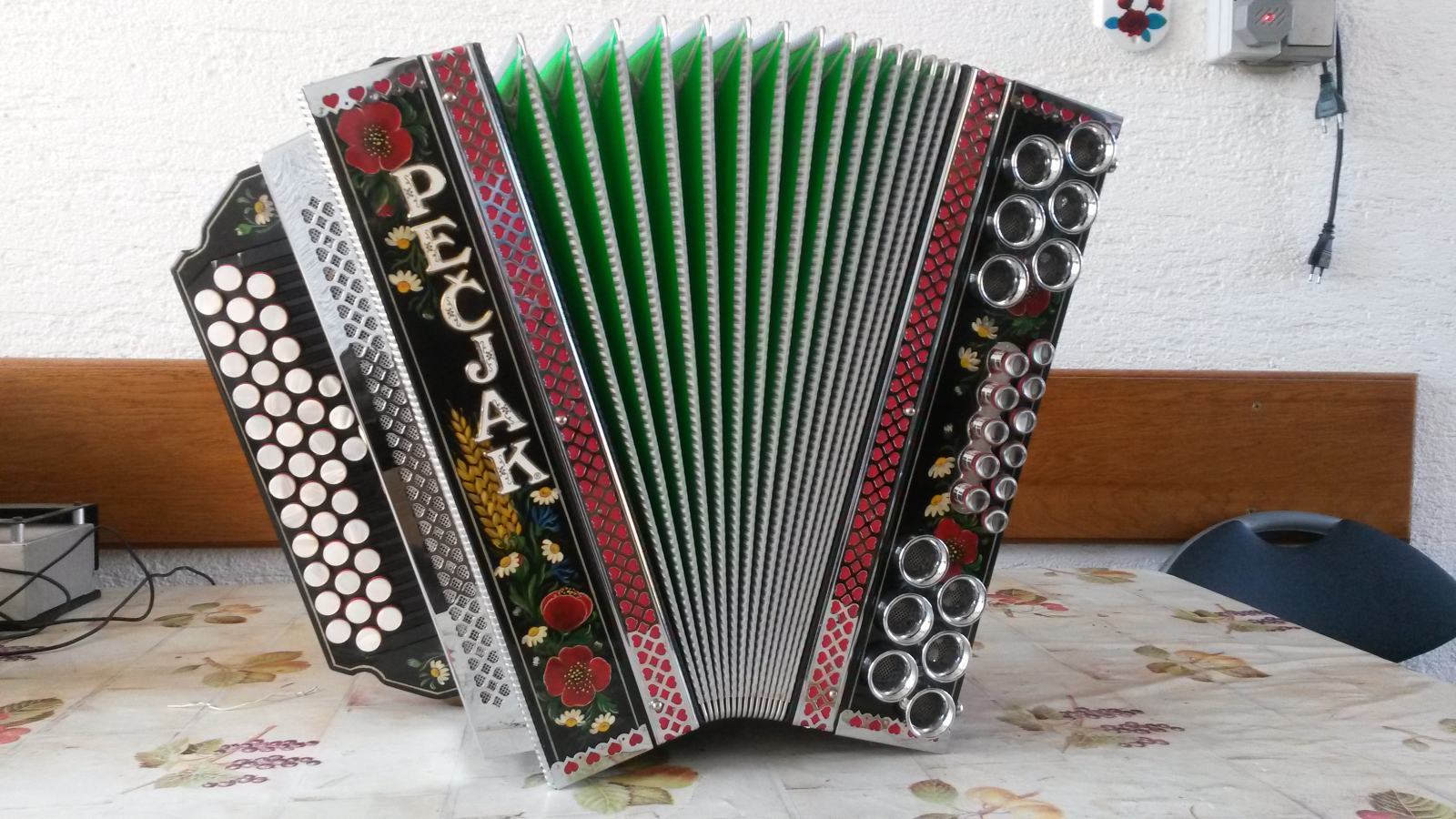 Harmonika Pečjak, kupim