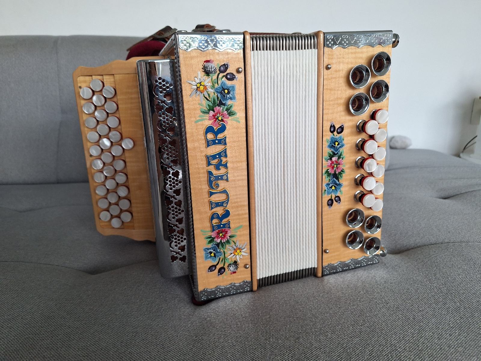 Diatonična harmonika Rutar 27