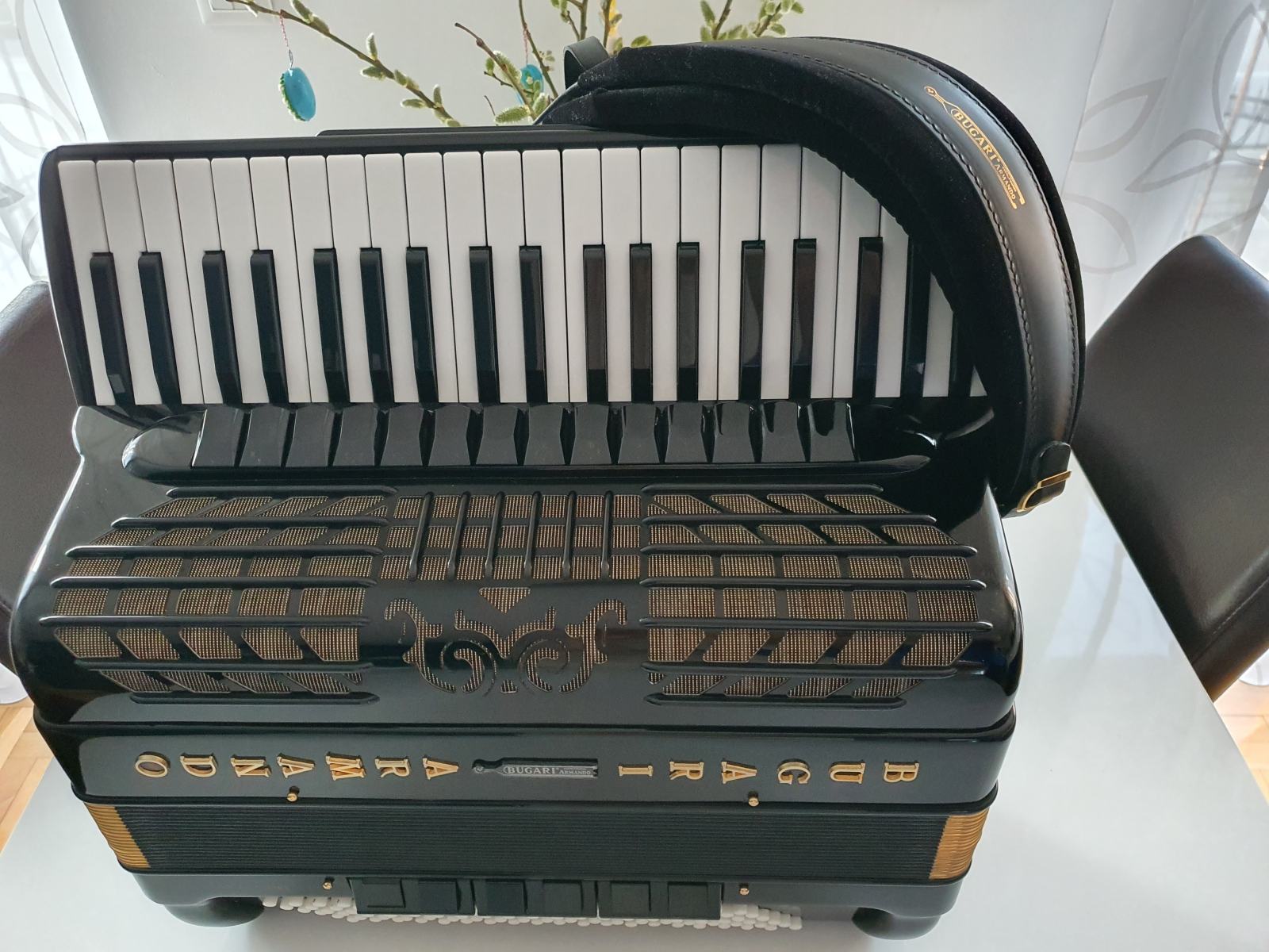 ARMANDO BUGARI Gold series