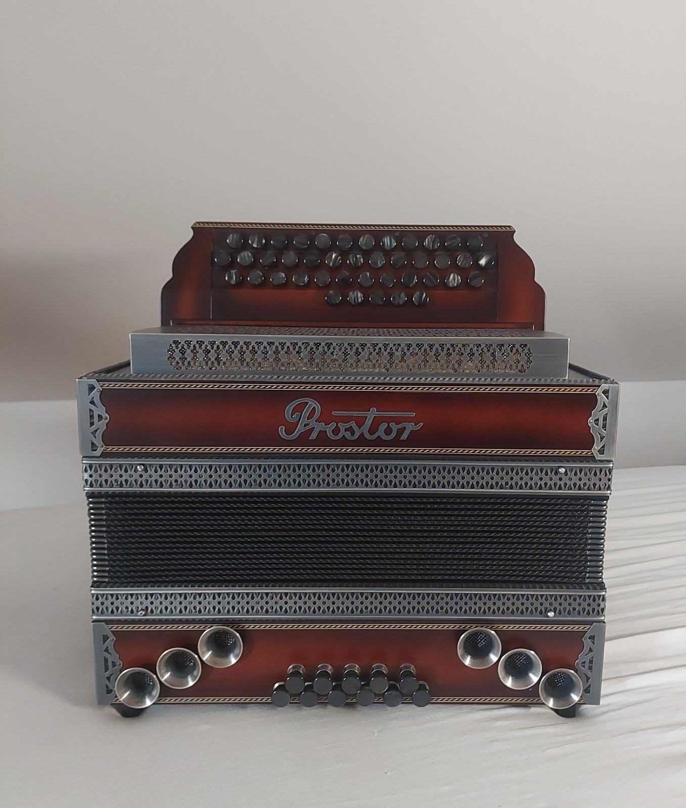 Prostor CFB Amano kot nova harmonika