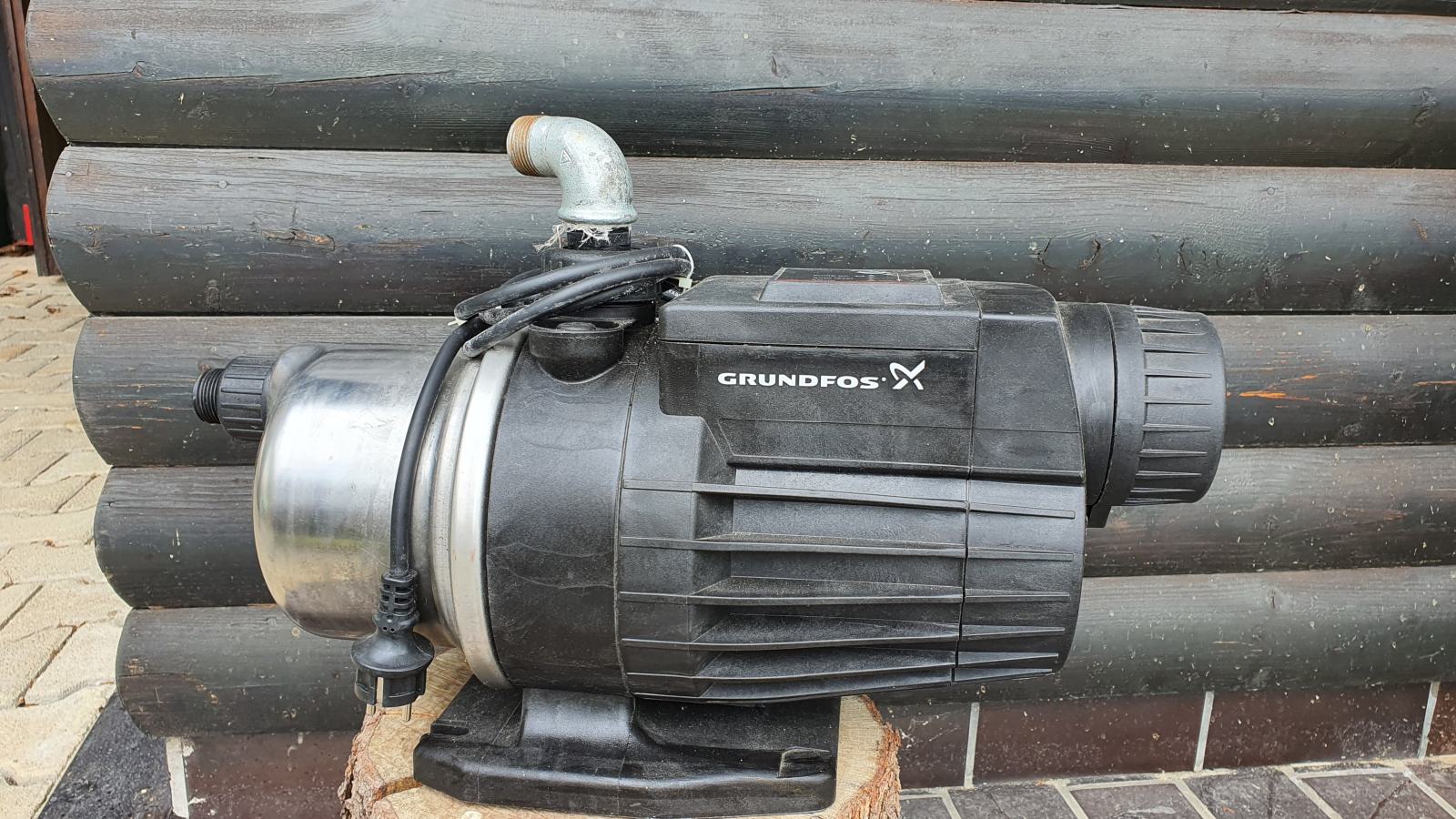 Grundfos Hidrofor vodna črpalka MQ3-35 B