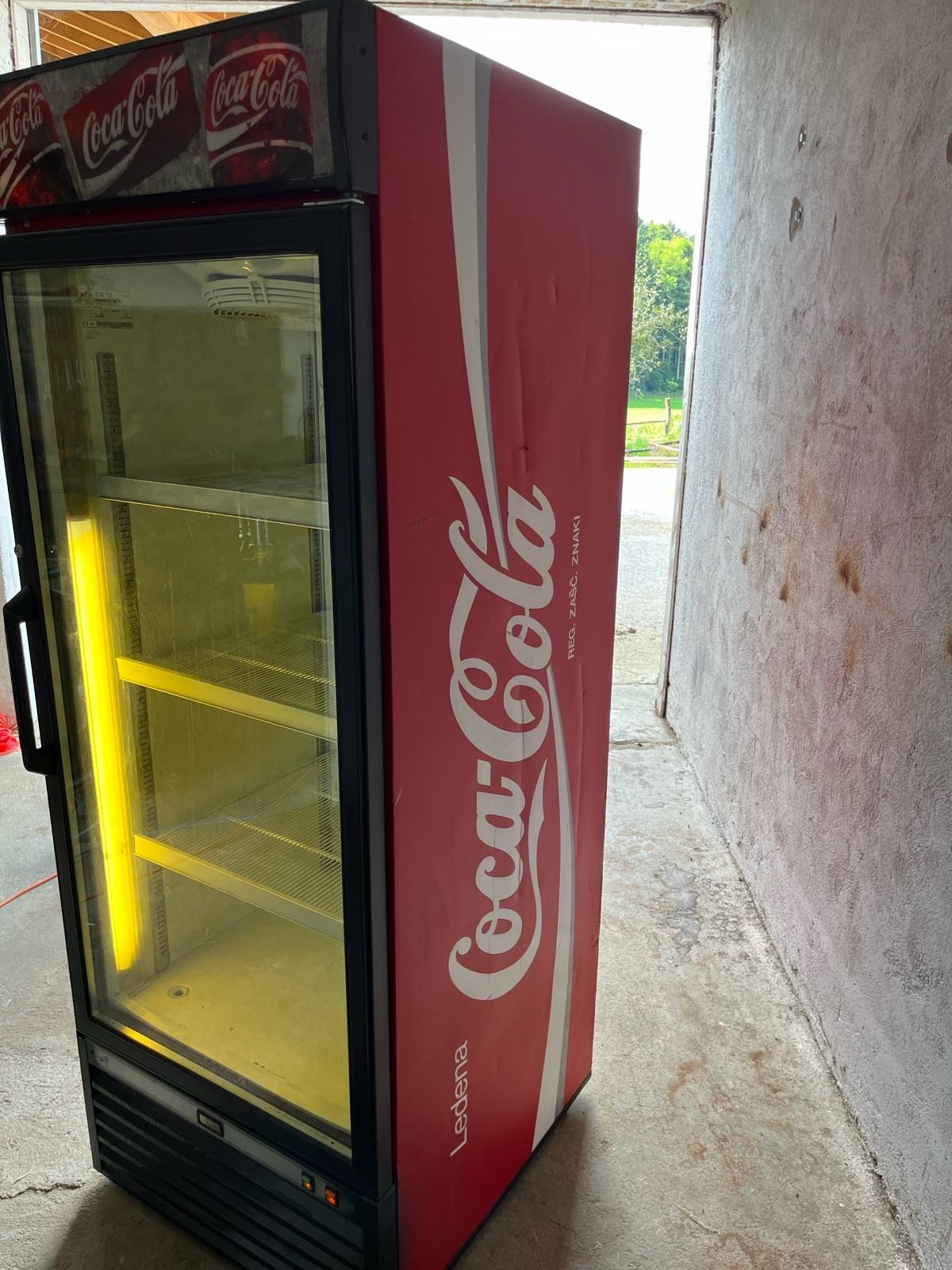 Gostilniški hladilnik coca cola