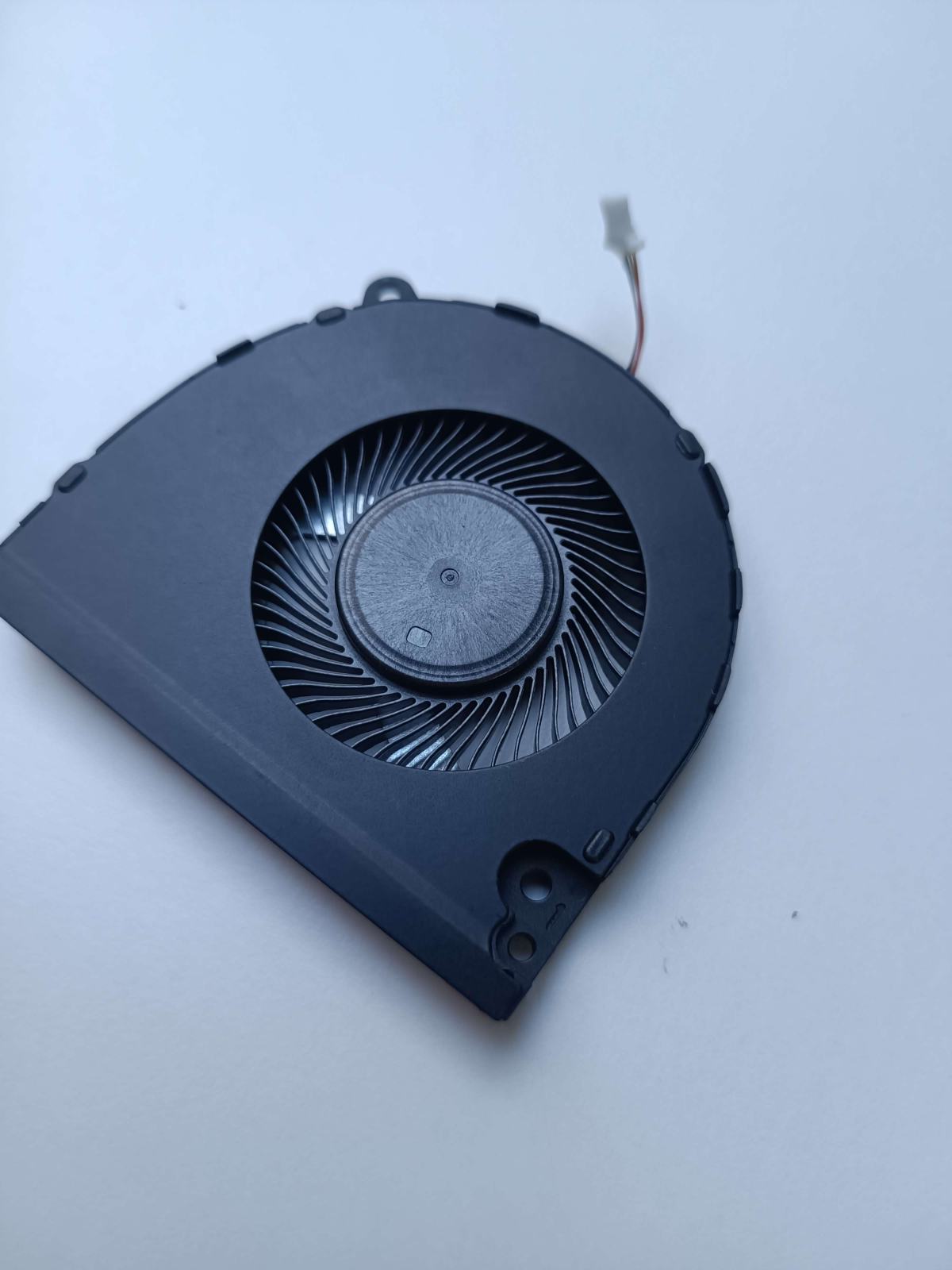 Ventilator za prenosnik Medion erazer deputy p10 ali Machenike F117-V