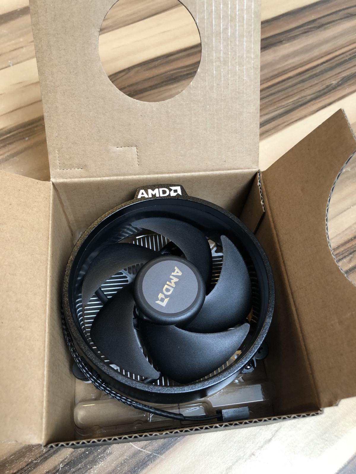 AMD Ryzen hladilnik Wraith Spire