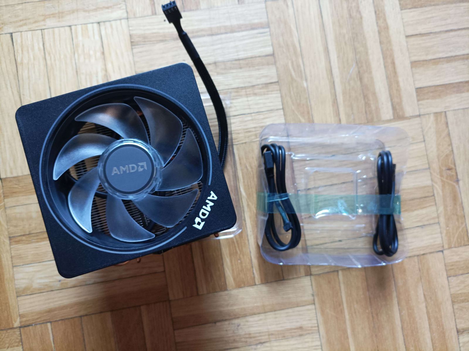 AMD Wraith Prism LED 712-000075 Rev D hladilnik za procesor