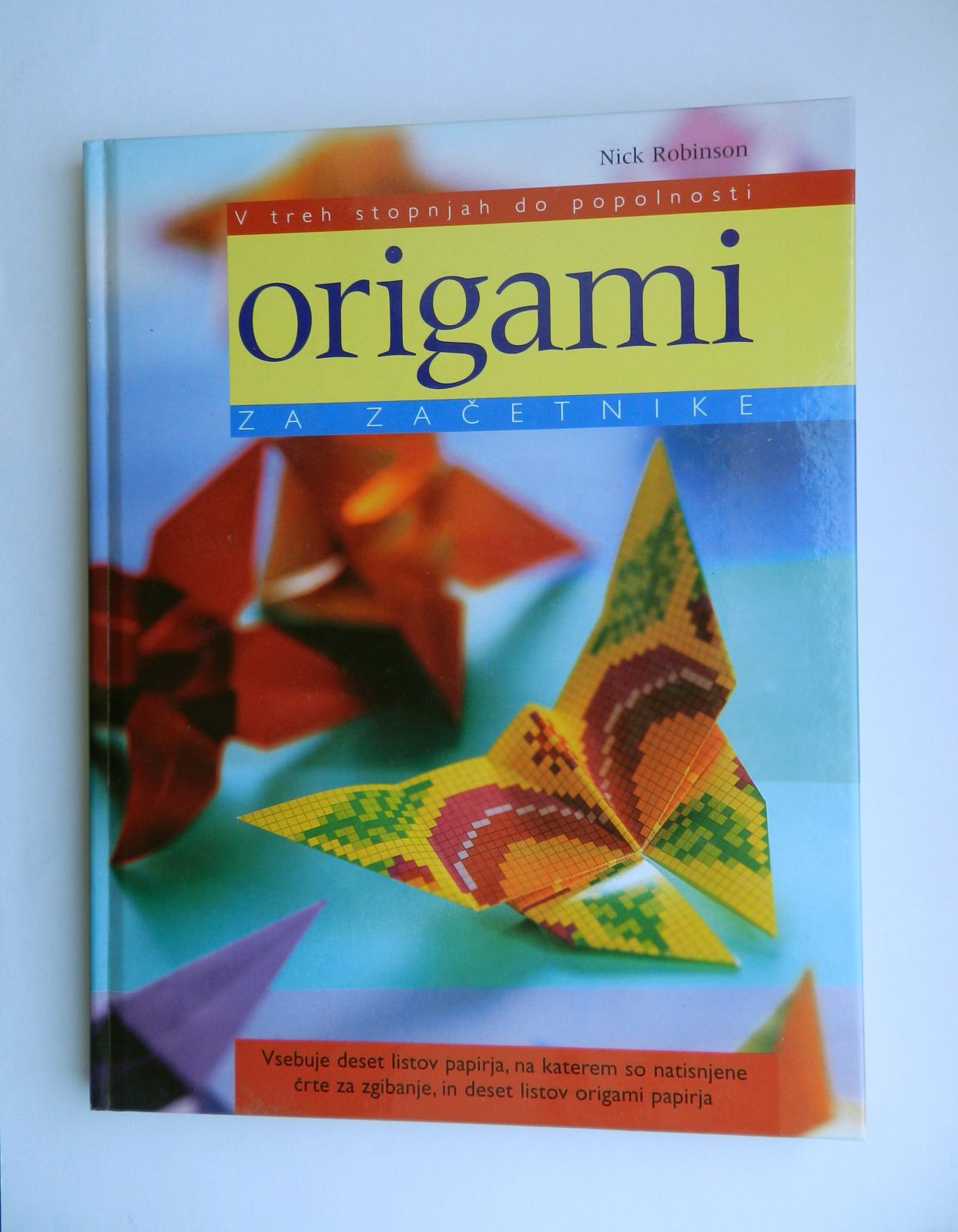 Knjiga Origami za začetnike, vključen papir za zgibanje