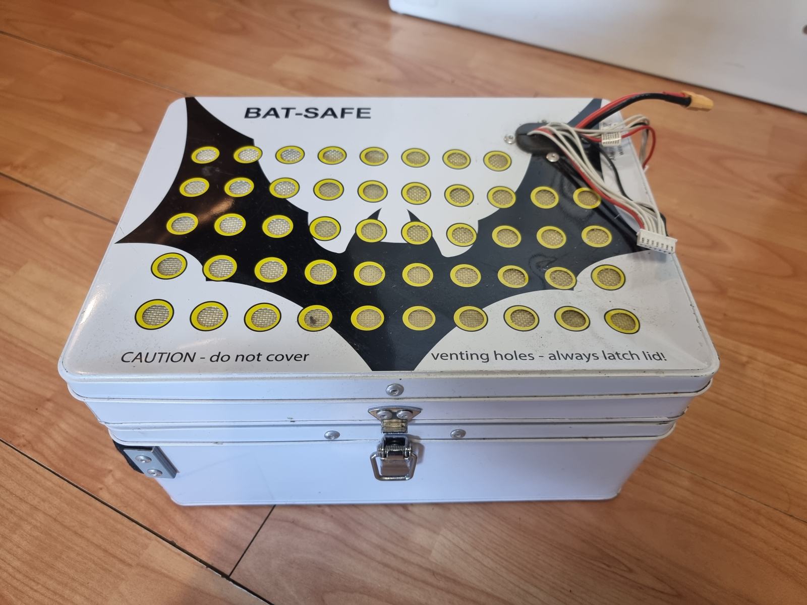 Bat-safe, battery safe