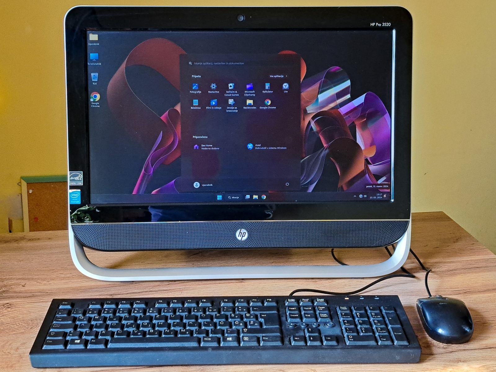 HP Pro 3520 AIO PC računalnik (+20 monitor)