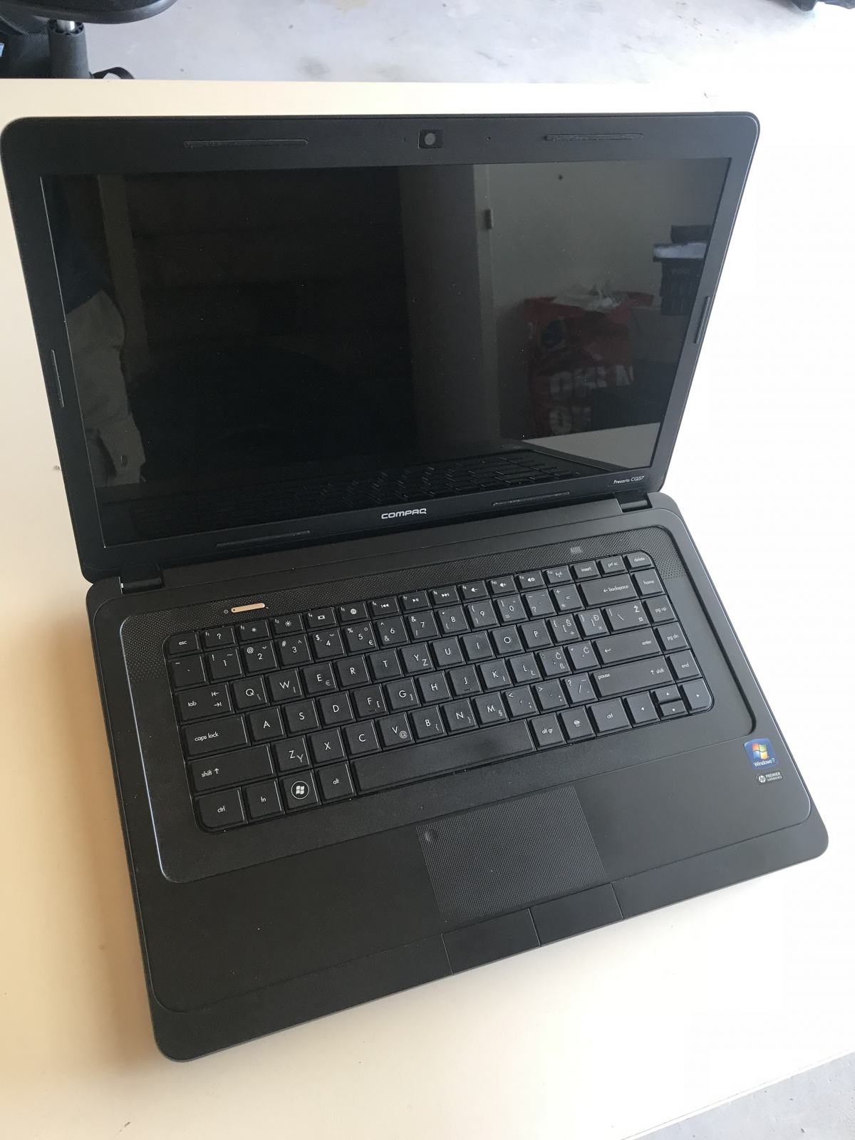 Compaq Presario Cq57 demo model,15.6, 4gb ram. AMD procesor, win10 pro