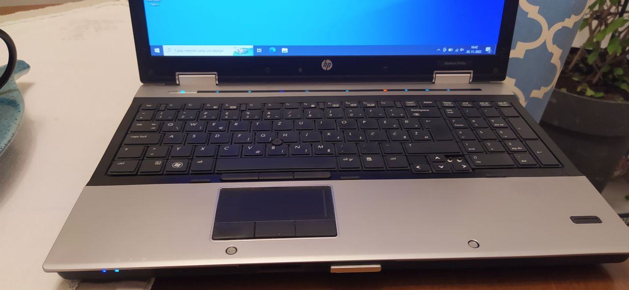 HP EliteBook 8540p I7-q820 / 6Gb RAM / 240 SSD