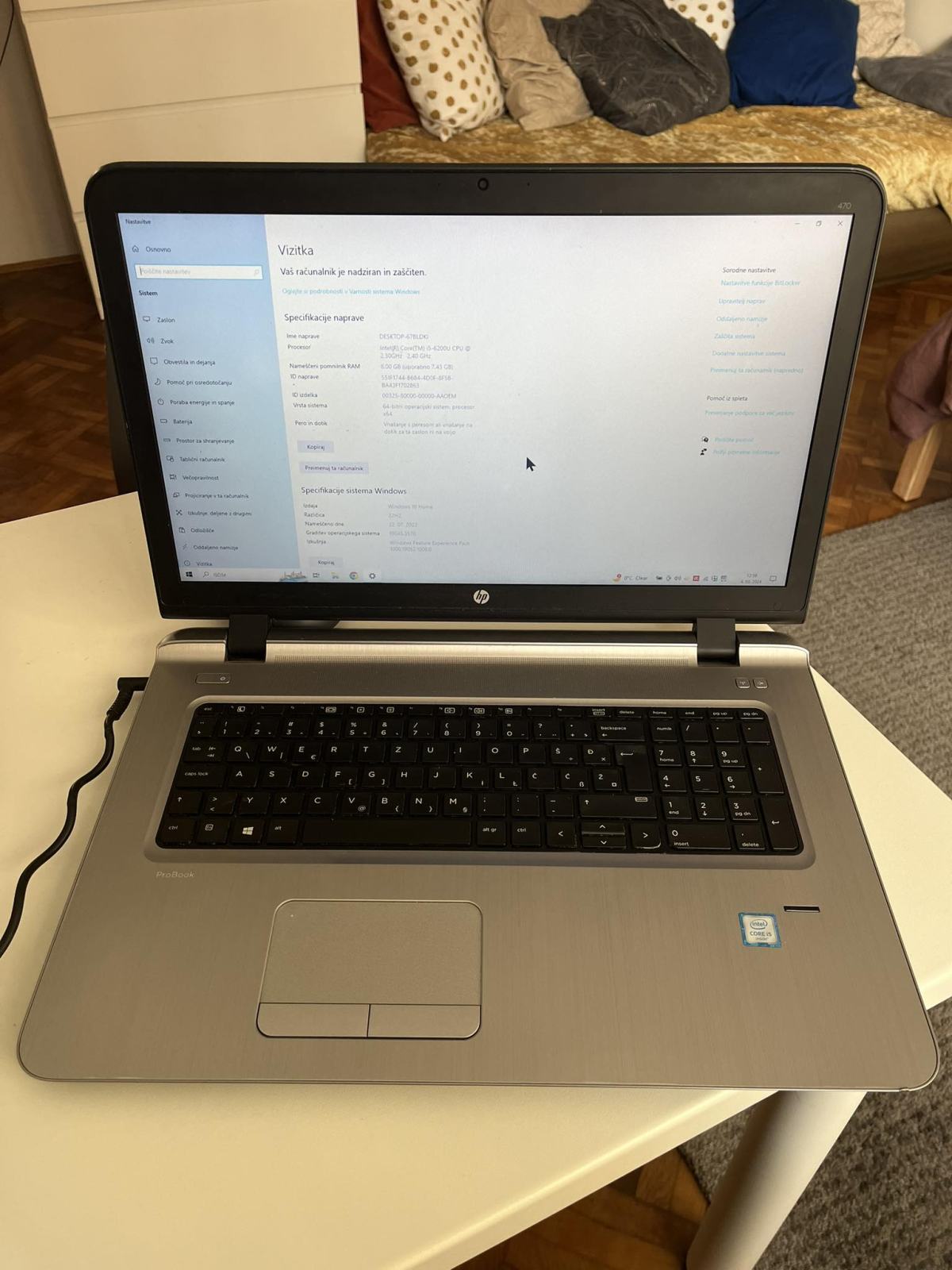 HP PROBOOK 470 G3 i5/8GB/256GB/64- bitni operacijski sistem