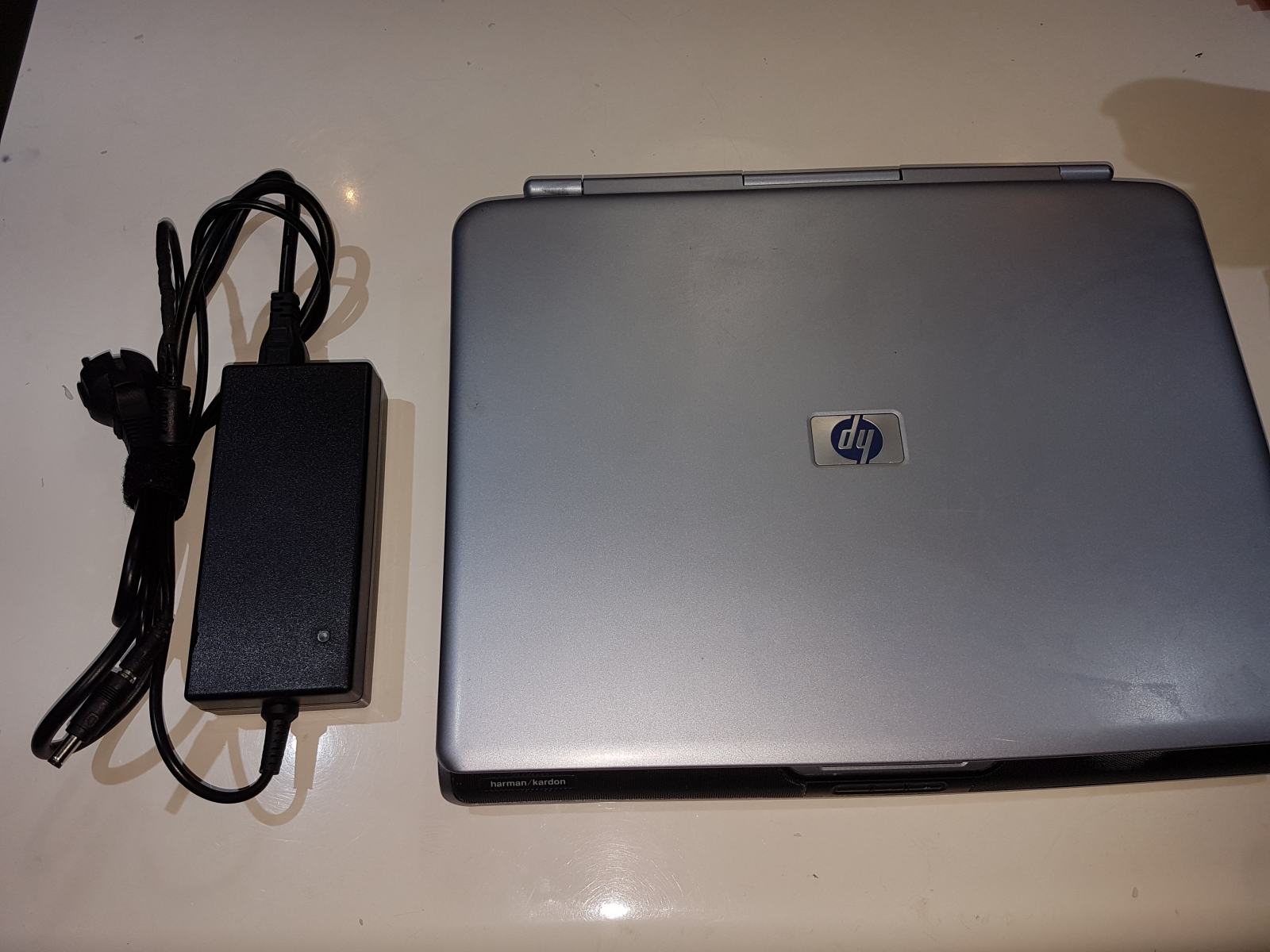 Prenosnik STROJ HP pavilion zv5000 3,2ghz hyper threading dual