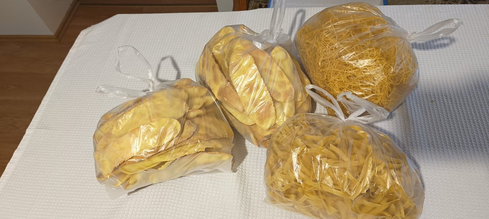 Domači rezanci,mlinci