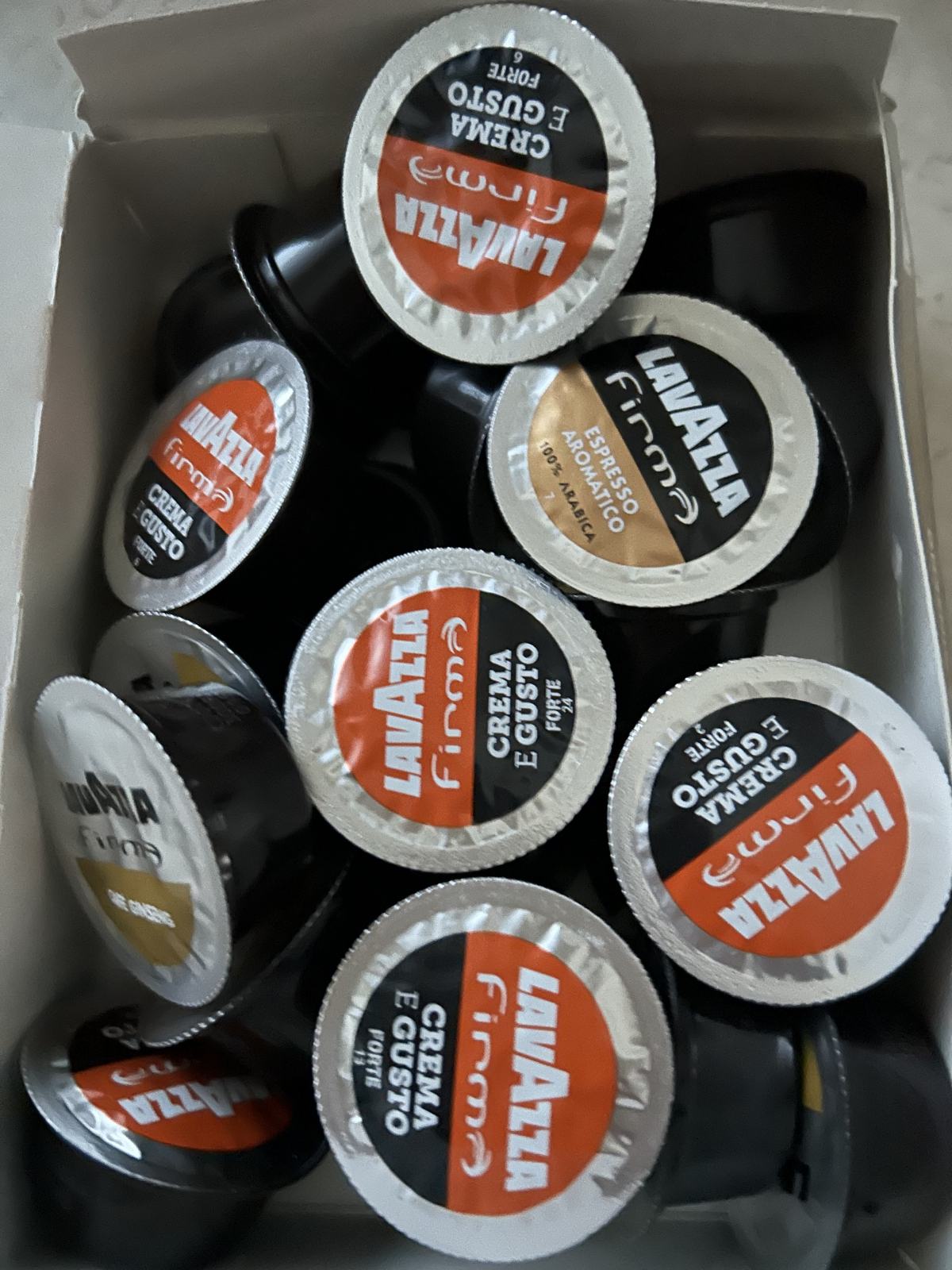 Kavne kapsule Lavazza mešani okusi